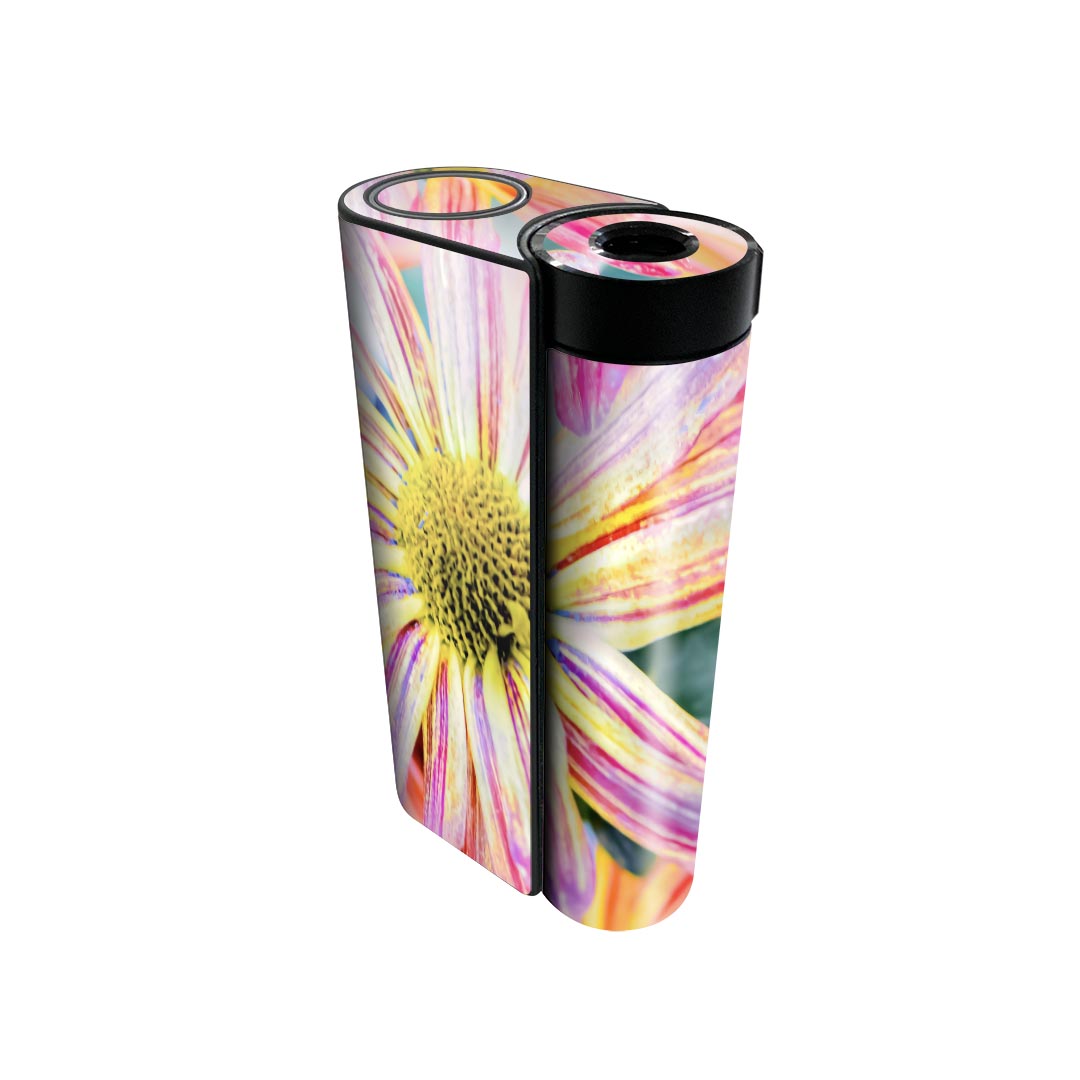 商品特徴・貼るだけでかんたん着せ替え、glo hyperx2 専用デザインスキンシール・高精細プリントで写真と遜色のない仕上がり！半光沢シートでしっとりツヤのある表現力・正面に加え、天面・底面シールがセットで一体感アップ！・ちょっとしたすり...