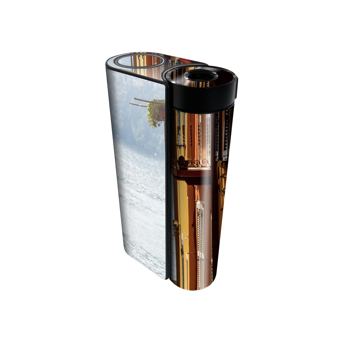 商品特徴・貼るだけでかんたん着せ替え、glo hyperx2 専用デザインスキンシール・高精細プリントで写真と遜色のない仕上がり！半光沢シートでしっとりツヤのある表現力・正面に加え、天面・底面シールがセットで一体感アップ！・ちょっとしたすり...