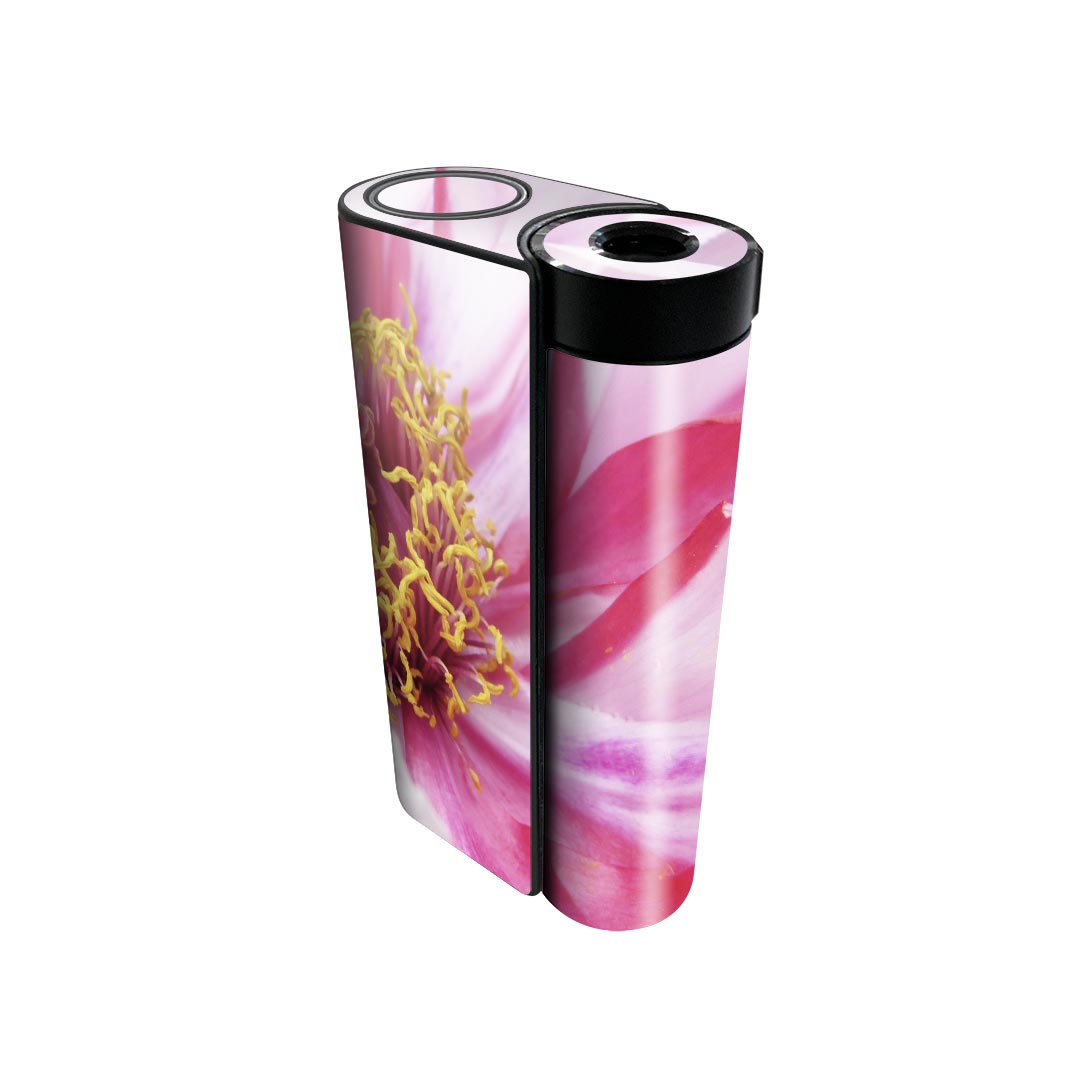 商品特徴・貼るだけでかんたん着せ替え、glo hyperx2 専用デザインスキンシール・高精細プリントで写真と遜色のない仕上がり！半光沢シートでしっとりツヤのある表現力・正面に加え、天面・底面シールがセットで一体感アップ！・ちょっとしたすり...