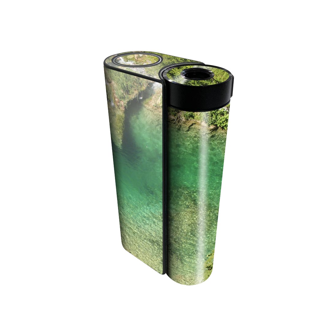 商品特徴・貼るだけでかんたん着せ替え、glo hyperx2 専用デザインスキンシール・高精細プリントで写真と遜色のない仕上がり！半光沢シートでしっとりツヤのある表現力・正面に加え、天面・底面シールがセットで一体感アップ！・ちょっとしたすり...