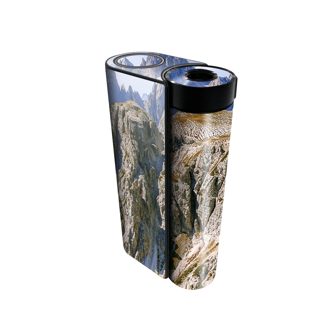 商品特徴・貼るだけでかんたん着せ替え、glo hyperx2 専用デザインスキンシール・高精細プリントで写真と遜色のない仕上がり！半光沢シートでしっとりツヤのある表現力・正面に加え、天面・底面シールがセットで一体感アップ！・ちょっとしたすり...