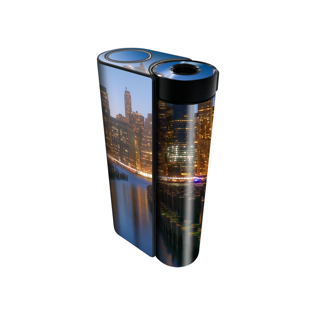 商品特徴・貼るだけでかんたん着せ替え、glo hyperx2 専用デザインスキンシール・高精細プリントで写真と遜色のない仕上がり！半光沢シートでしっとりツヤのある表現力・正面に加え、天面・底面シールがセットで一体感アップ！・ちょっとしたすり...