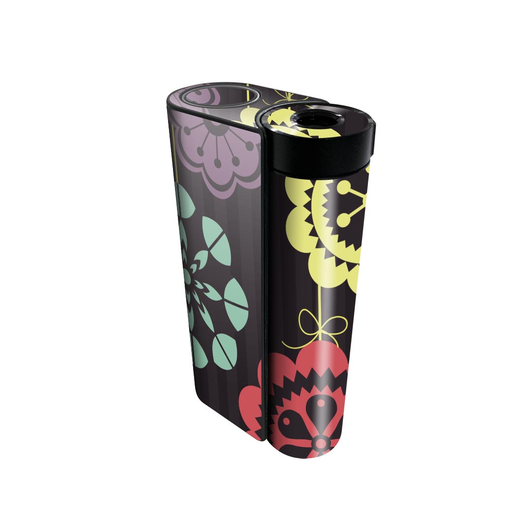 商品特徴・貼るだけでかんたん着せ替え、glo hyperx2 専用デザインスキンシール・高精細プリントで写真と遜色のない仕上がり！半光沢シートでしっとりツヤのある表現力・正面に加え、天面・底面シールがセットで一体感アップ！・ちょっとしたすり...