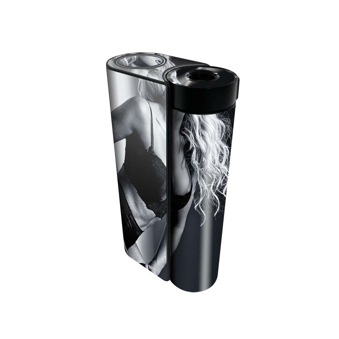 商品特徴・貼るだけでかんたん着せ替え、glo hyperx2 専用デザインスキンシール・高精細プリントで写真と遜色のない仕上がり！半光沢シートでしっとりツヤのある表現力・正面に加え、天面・底面シールがセットで一体感アップ！・ちょっとしたすり...