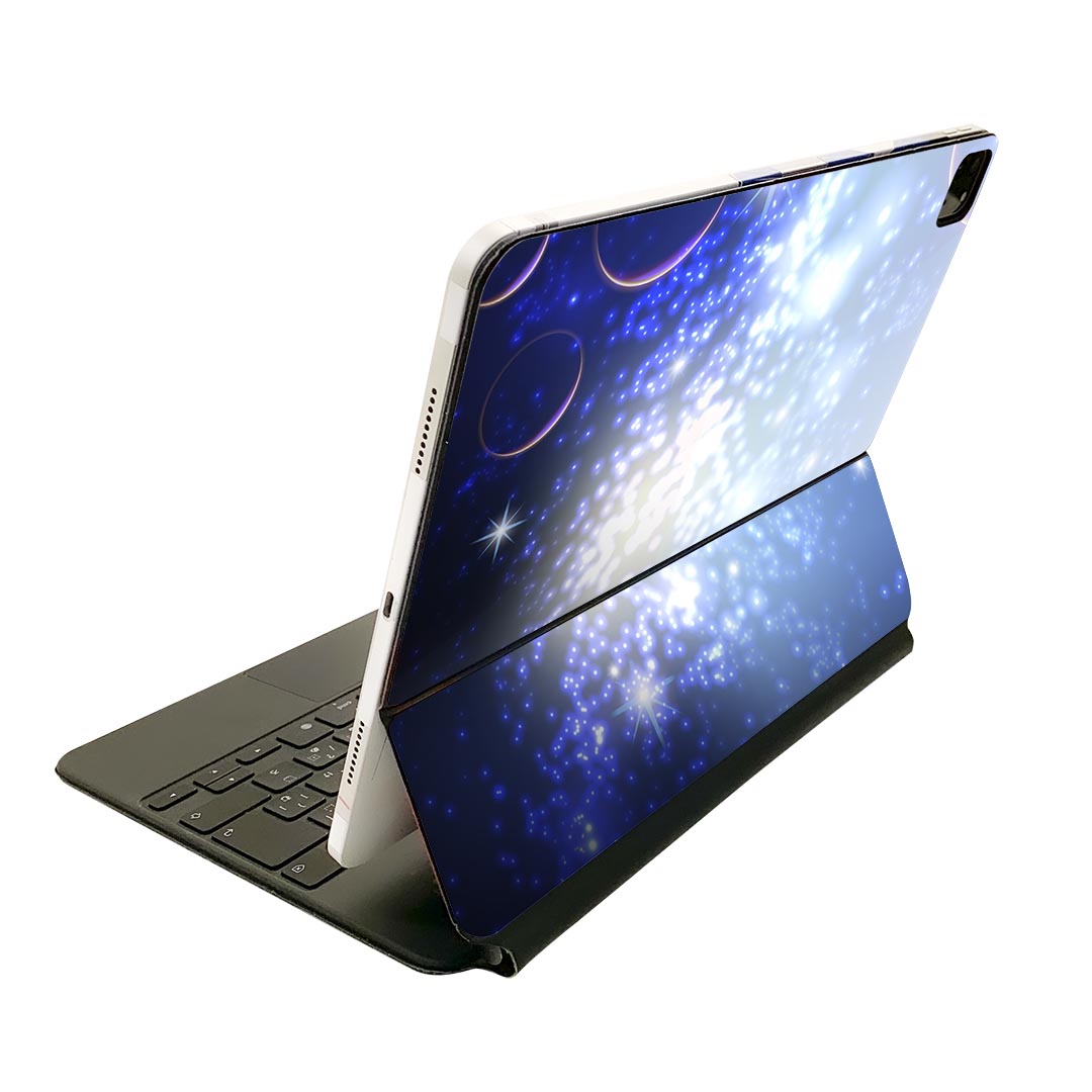 商品特徴・貼るだけでおしゃれに簡単着せ替え、Magic Keyboard 全面デザインスキンシール！・高精細プリントで写真と遜色がない仕上がり！・ちょっとしたすり傷から端末を保護！・「裸で持つ派」の人にはもちろん、お手持ちのクリアケース付け...