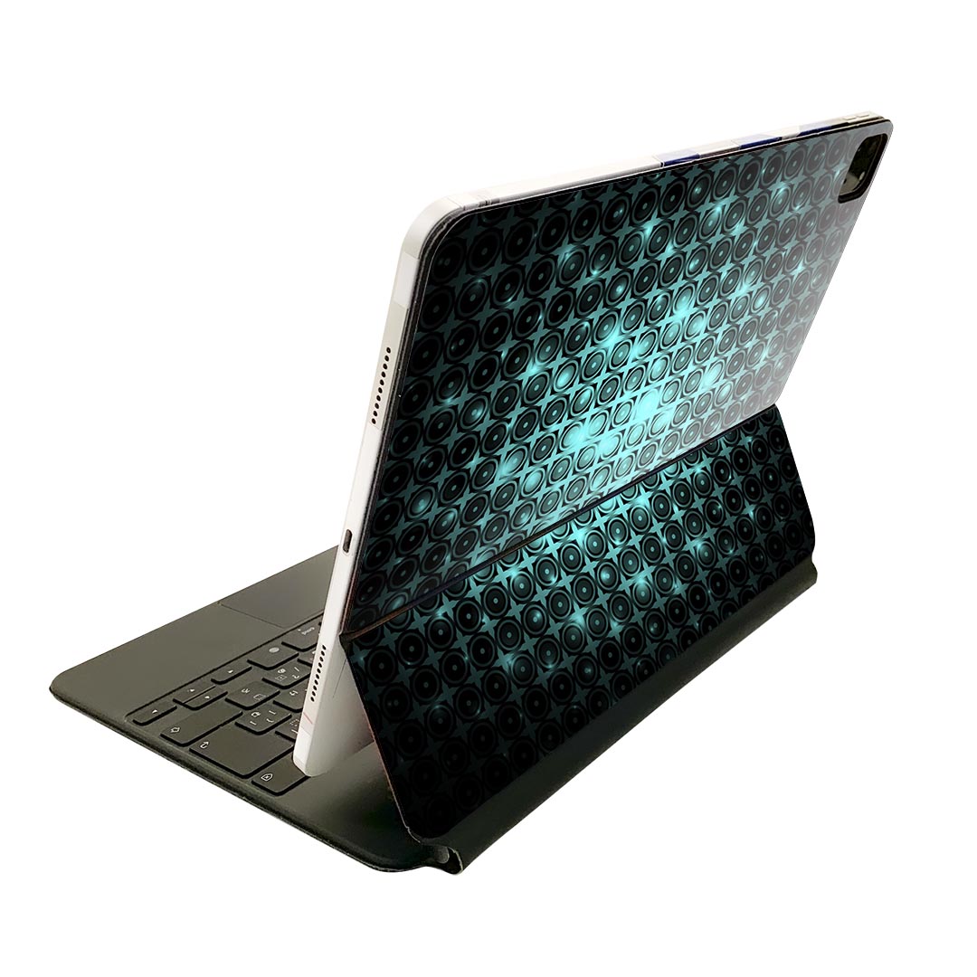 商品特徴・貼るだけでおしゃれに簡単着せ替え、Magic Keyboard 全面デザインスキンシール！・高精細プリントで写真と遜色がない仕上がり！・ちょっとしたすり傷から端末を保護！・「裸で持つ派」の人にはもちろん、お手持ちのクリアケース付け...