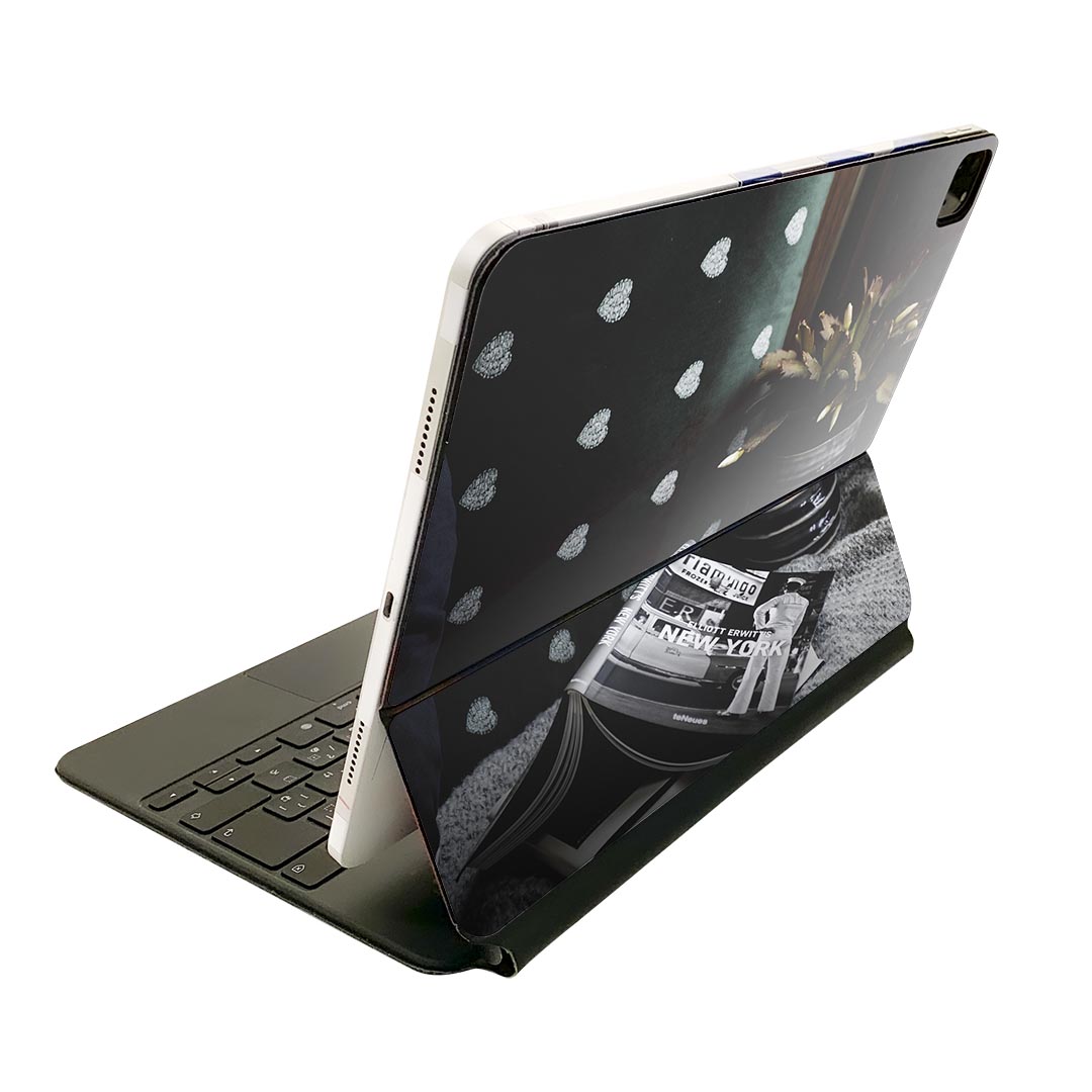 商品特徴・貼るだけでおしゃれに簡単着せ替え、Magic Keyboard 全面デザインスキンシール！・高精細プリントで写真と遜色がない仕上がり！・ちょっとしたすり傷から端末を保護！・「裸で持つ派」の人にはもちろん、お手持ちのクリアケース付け...