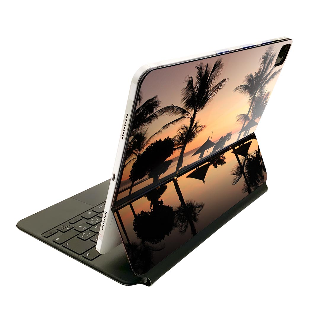 商品特徴・貼るだけでおしゃれに簡単着せ替え、Magic Keyboard 全面デザインスキンシール！・高精細プリントで写真と遜色がない仕上がり！・ちょっとしたすり傷から端末を保護！・「裸で持つ派」の人にはもちろん、お手持ちのクリアケース付け...