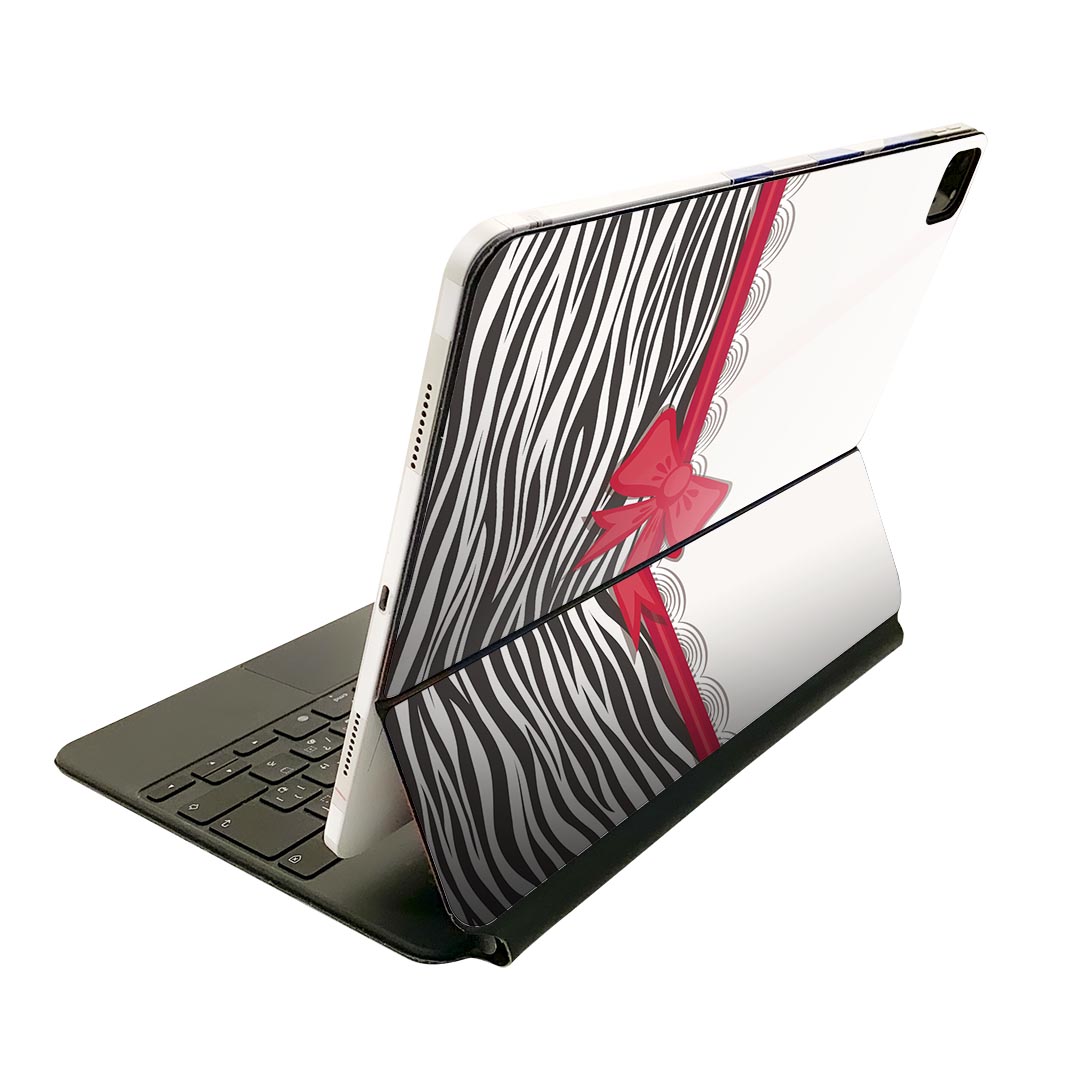 商品特徴・貼るだけでおしゃれに簡単着せ替え、Magic Keyboard 全面デザインスキンシール！・高精細プリントで写真と遜色がない仕上がり！・ちょっとしたすり傷から端末を保護！・「裸で持つ派」の人にはもちろん、お手持ちのクリアケース付け...