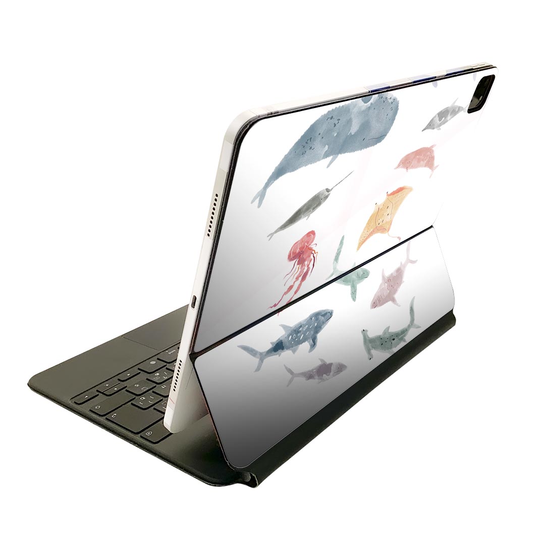 商品特徴・貼るだけでおしゃれに簡単着せ替え、Magic Keyboard 全面デザインスキンシール！・高精細プリントで写真と遜色がない仕上がり！・ちょっとしたすり傷から端末を保護！・「裸で持つ派」の人にはもちろん、お手持ちのクリアケース付け...