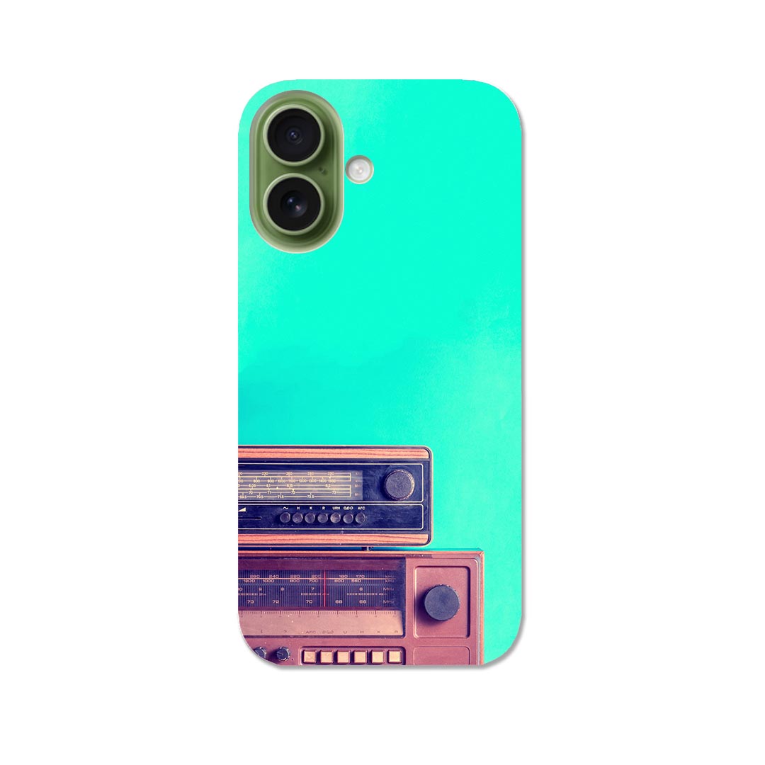 注意事項素材ケースの入荷時期により、商品写真とは一部カメラ・ボタン穴などの形状が異なるケースを使用する場合があります。また、一部機種のTPU商品は素材強度の関係でケースの上からボタン等を操作するタイプとなりますが操作に影響はありません。側面...