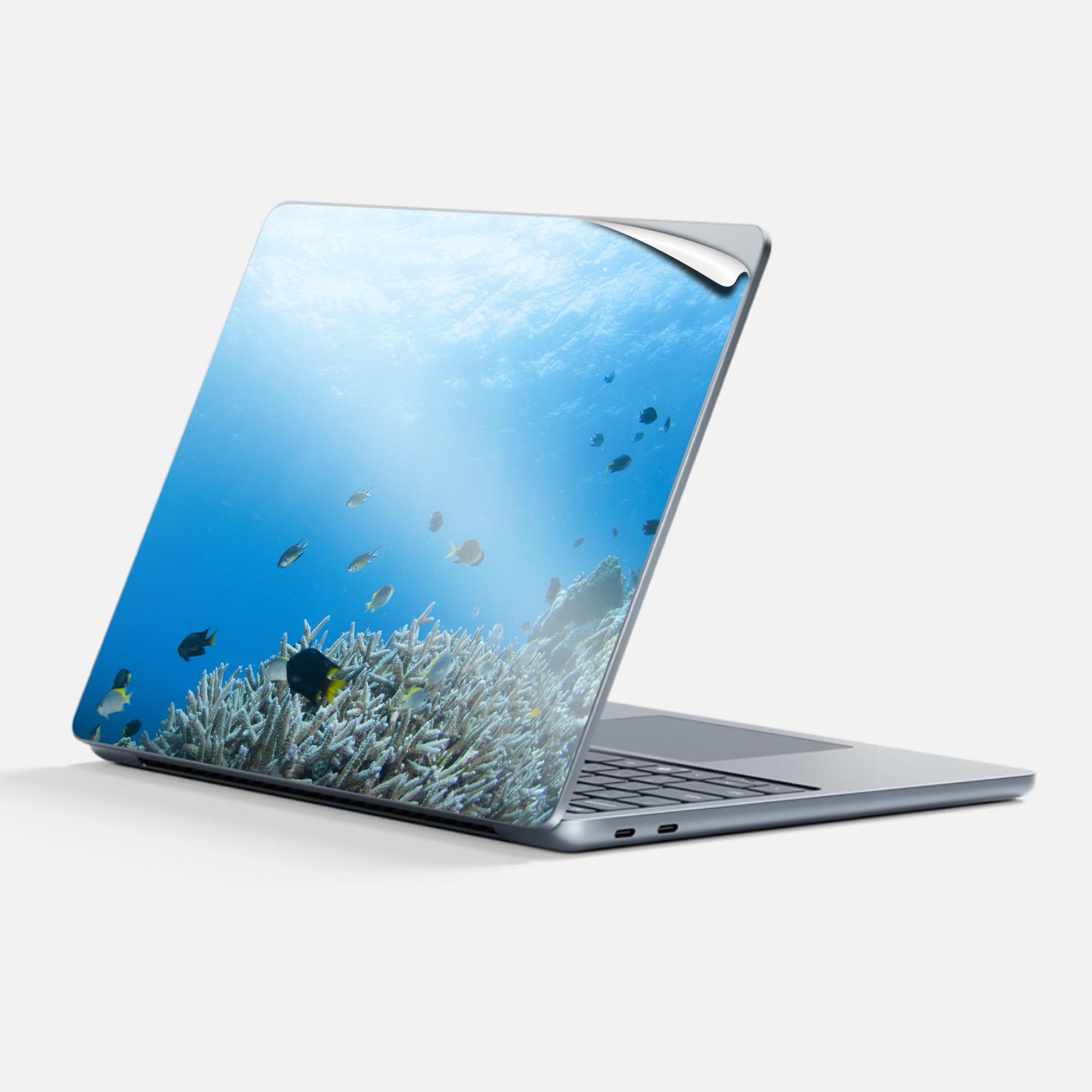 商品特徴・貼るだけでかんたん着せ替え、Surfac Laptop(第7世代) 13インチ 共通対応デザインスキンシール・高精細プリントで写真と遜色のない仕上がり！半光沢シートでしっとりツヤのある表現力・ちょっとしたすり傷からSurface本...
