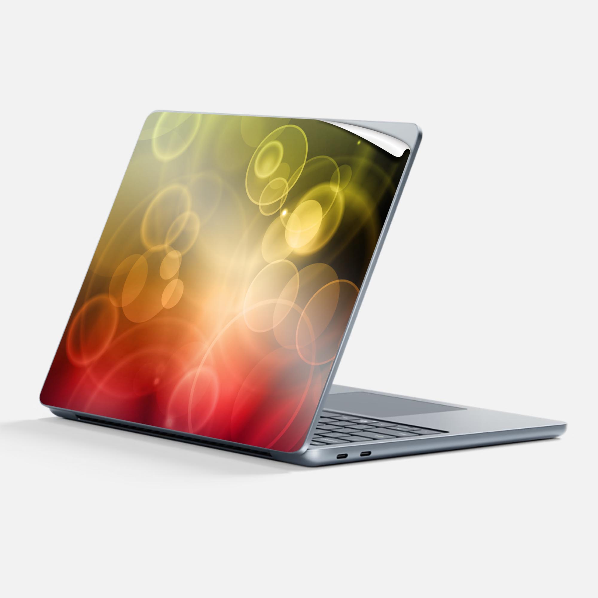 商品特徴・貼るだけでかんたん着せ替え、Surfac Laptop(第7世代) 13インチ 共通対応デザインスキンシール・高精細プリントで写真と遜色のない仕上がり！半光沢シートでしっとりツヤのある表現力・ちょっとしたすり傷からSurface本...