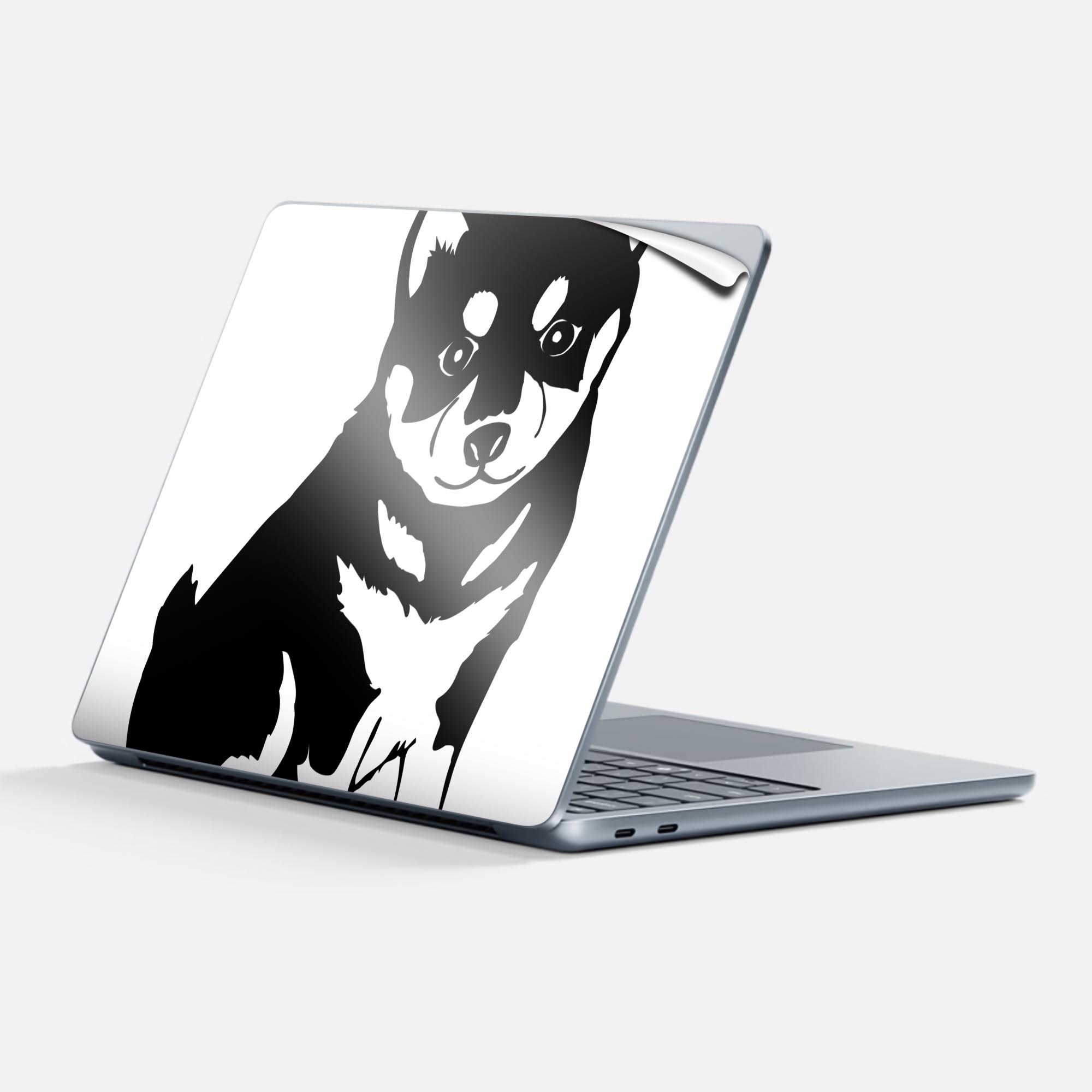 商品特徴・貼るだけでかんたん着せ替え、Surfac Laptop(第7世代) 13インチ 共通対応デザインスキンシール・高精細プリントで写真と遜色のない仕上がり！半光沢シートでしっとりツヤのある表現力・ちょっとしたすり傷からSurface本...