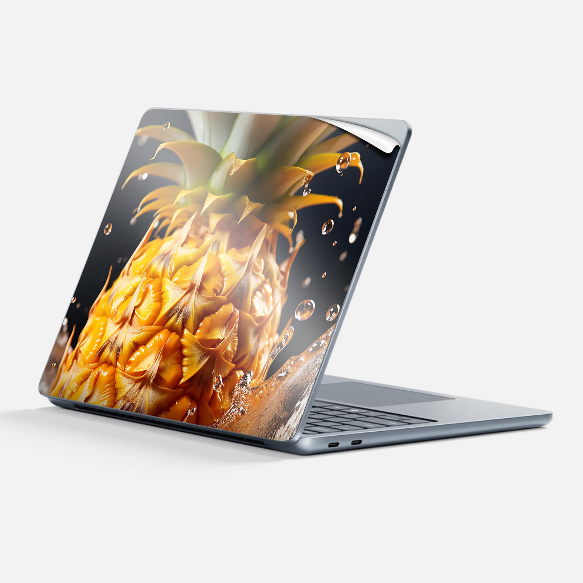 商品特徴・貼るだけでかんたん着せ替え、Surfac Laptop(第7世代) 13インチ 共通対応デザインスキンシール・高精細プリントで写真と遜色のない仕上がり！半光沢シートでしっとりツヤのある表現力・ちょっとしたすり傷からSurface本...