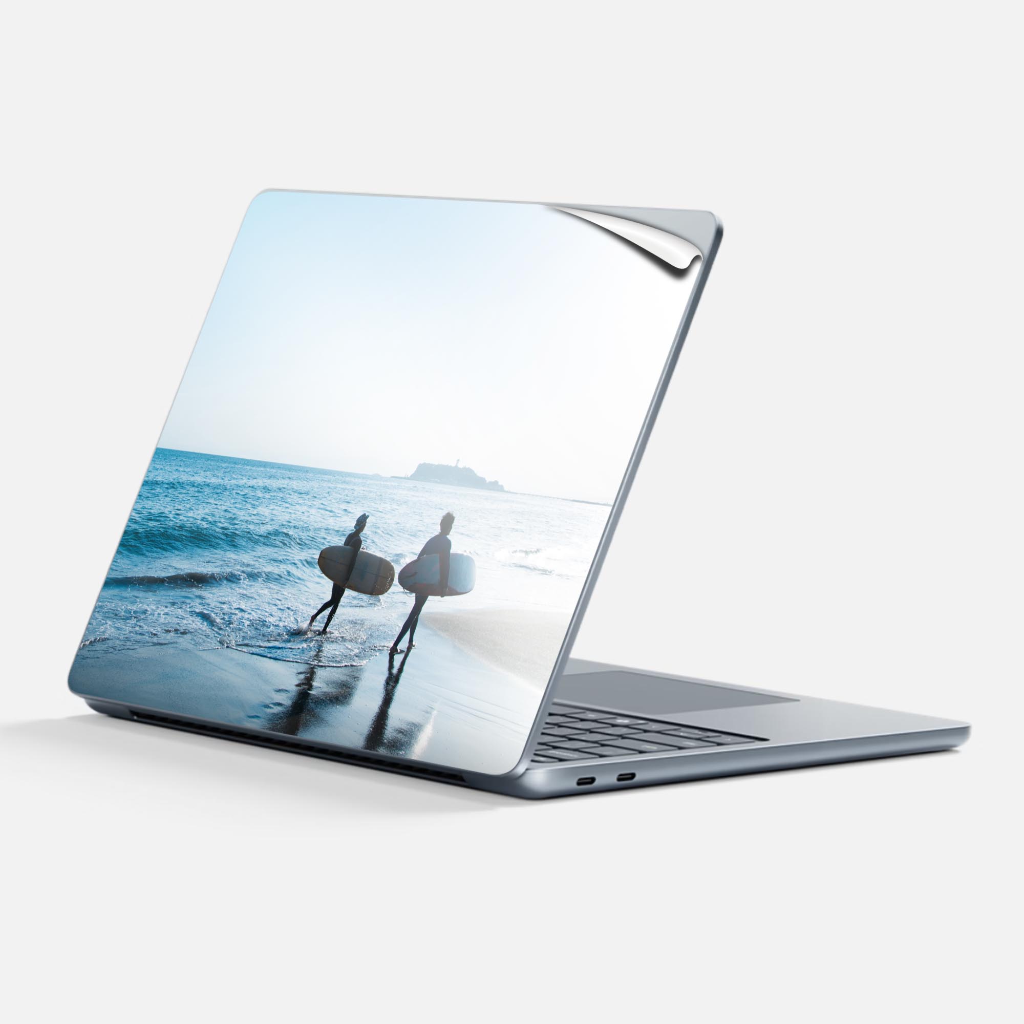 商品特徴・貼るだけでかんたん着せ替え、Surfac Laptop(第7世代) 13インチ 共通対応デザインスキンシール・高精細プリントで写真と遜色のない仕上がり！半光沢シートでしっとりツヤのある表現力・ちょっとしたすり傷からSurface本...