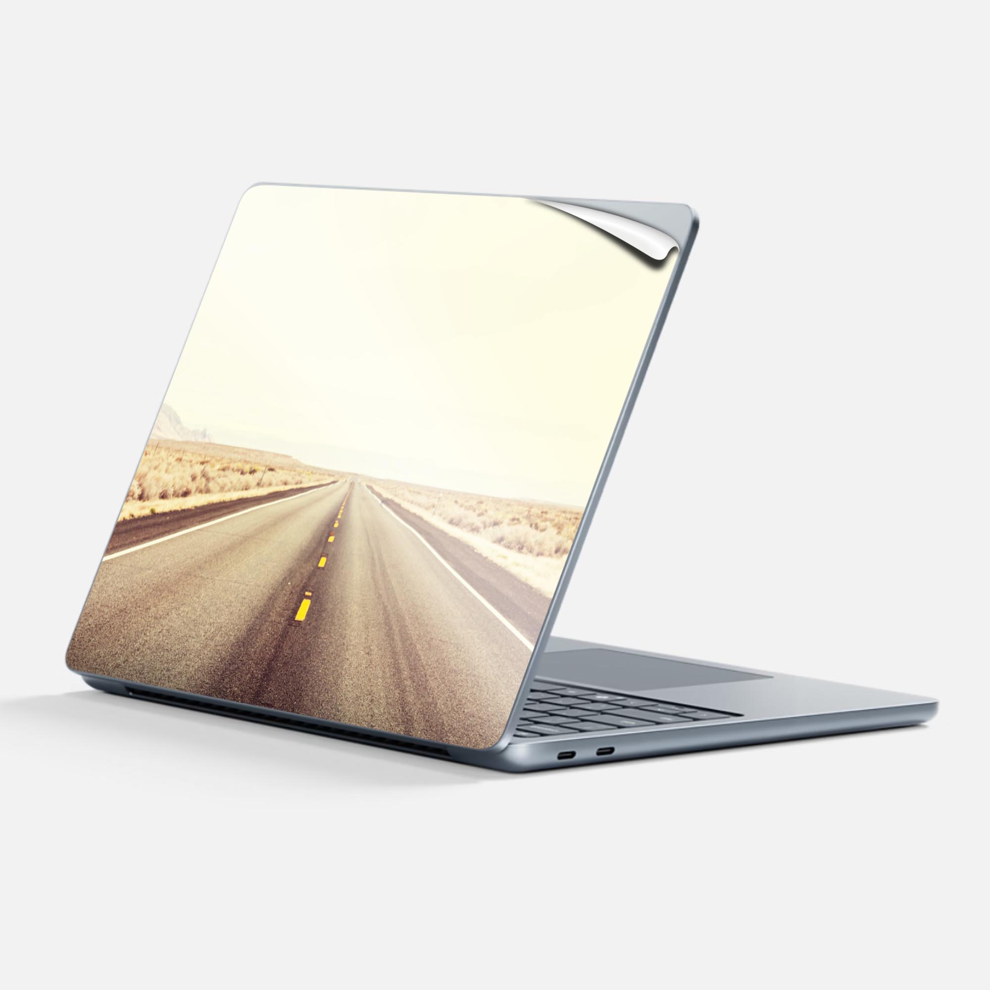 商品特徴・貼るだけでかんたん着せ替え、Surfac Laptop(第7世代) 13インチ 共通対応デザインスキンシール・高精細プリントで写真と遜色のない仕上がり！半光沢シートでしっとりツヤのある表現力・ちょっとしたすり傷からSurface本...