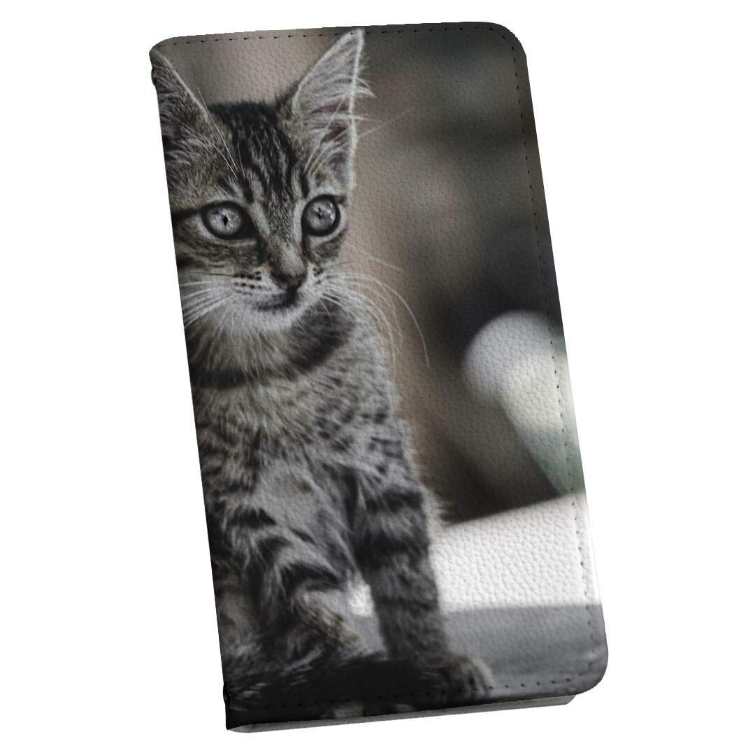 商品特徴・シームレスな全面デザイン（内側は落ち着いたオフホワイト）・外側は高品質の人工革を使用・内側にはスマホを装着するケースが付属・機種専用のカメラホール仕様でケースを装着したままの撮影が可能・ワンセグや動画の視聴に便利な横置きスタンド機...