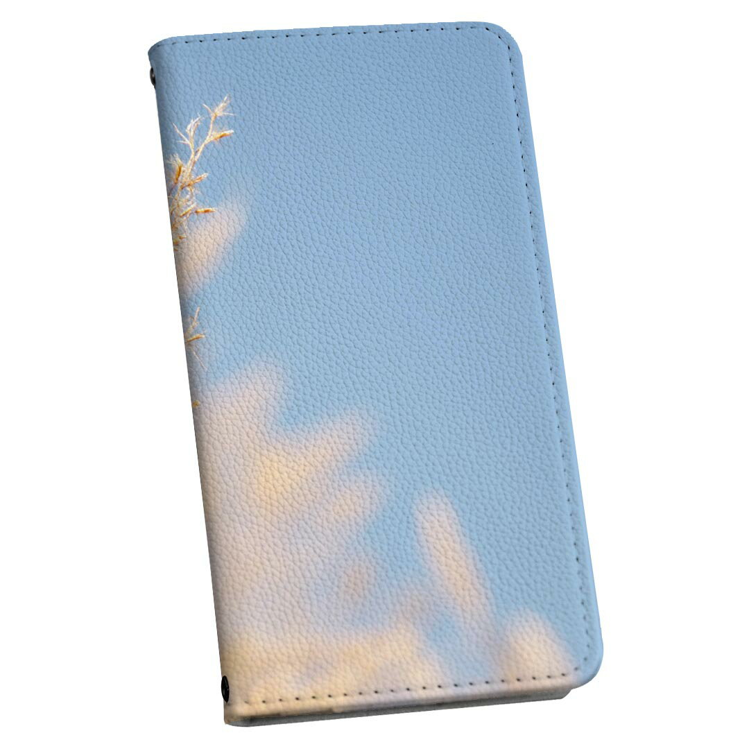 商品特徴・シームレスな全面デザイン（内側は落ち着いたオフホワイト）・外側は高品質の人工革を使用・内側にはスマホを装着するケースが付属・機種専用のカメラホール仕様でケースを装着したままの撮影が可能・ワンセグや動画の視聴に便利な横置きスタンド機...