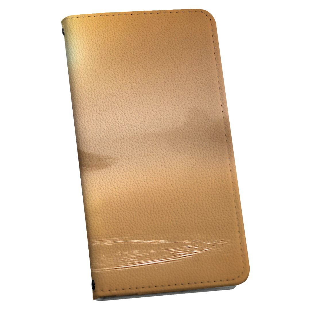 商品特徴・シームレスな全面デザイン（内側は落ち着いたオフホワイト）・外側は高品質の人工革を使用・内側にはスマホを装着するケースが付属・機種専用のカメラホール仕様でケースを装着したままの撮影が可能・ワンセグや動画の視聴に便利な横置きスタンド機...