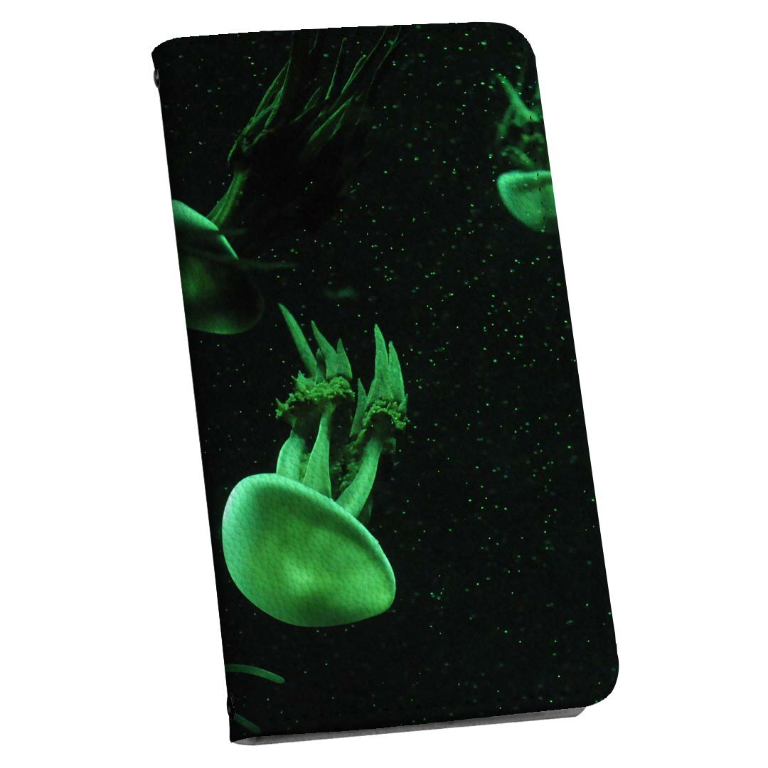 商品特徴・シームレスな全面デザイン（内側は落ち着いたオフホワイト）・外側は高品質の人工革を使用・内側にはスマホを装着するケースが付属・機種専用のカメラホール仕様でケースを装着したままの撮影が可能・ワンセグや動画の視聴に便利な横置きスタンド機...