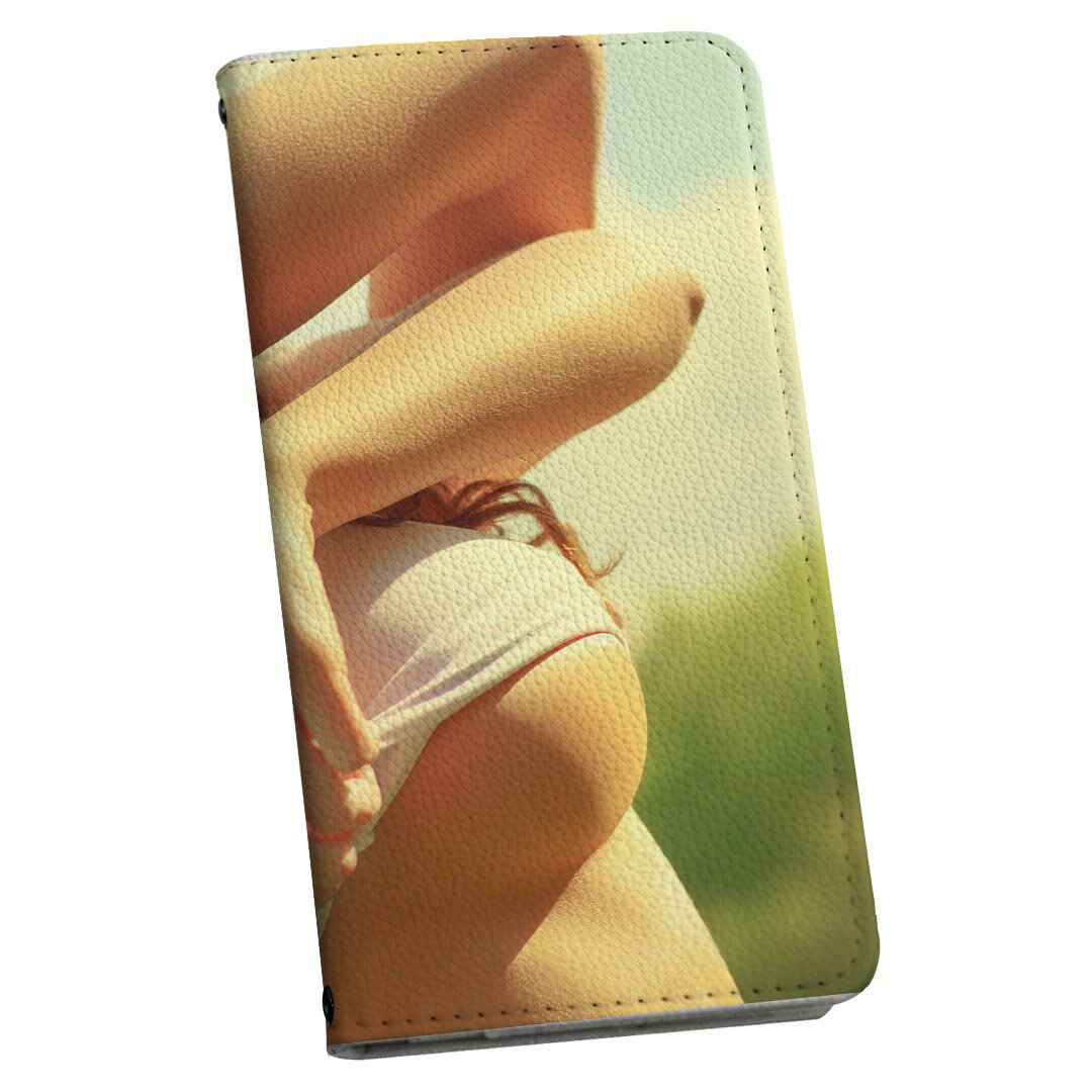 商品特徴・シームレスな全面デザイン（内側は落ち着いたオフホワイト）・外側は高品質の人工革を使用・内側にはスマホを装着するケースが付属・機種専用のカメラホール仕様でケースを装着したままの撮影が可能・ワンセグや動画の視聴に便利な横置きスタンド機...