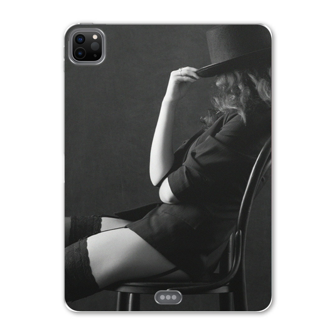 注意事項・素材ケースの入荷時期により、商品写真とは一部カメラ・ボタン穴などの形状が異なるケースを使用する場合があります。また、一部機種のTPU商品は素材強度の関係でケースの上からボタン操作するタイプとなりますが操作に影響はありません。・側面...