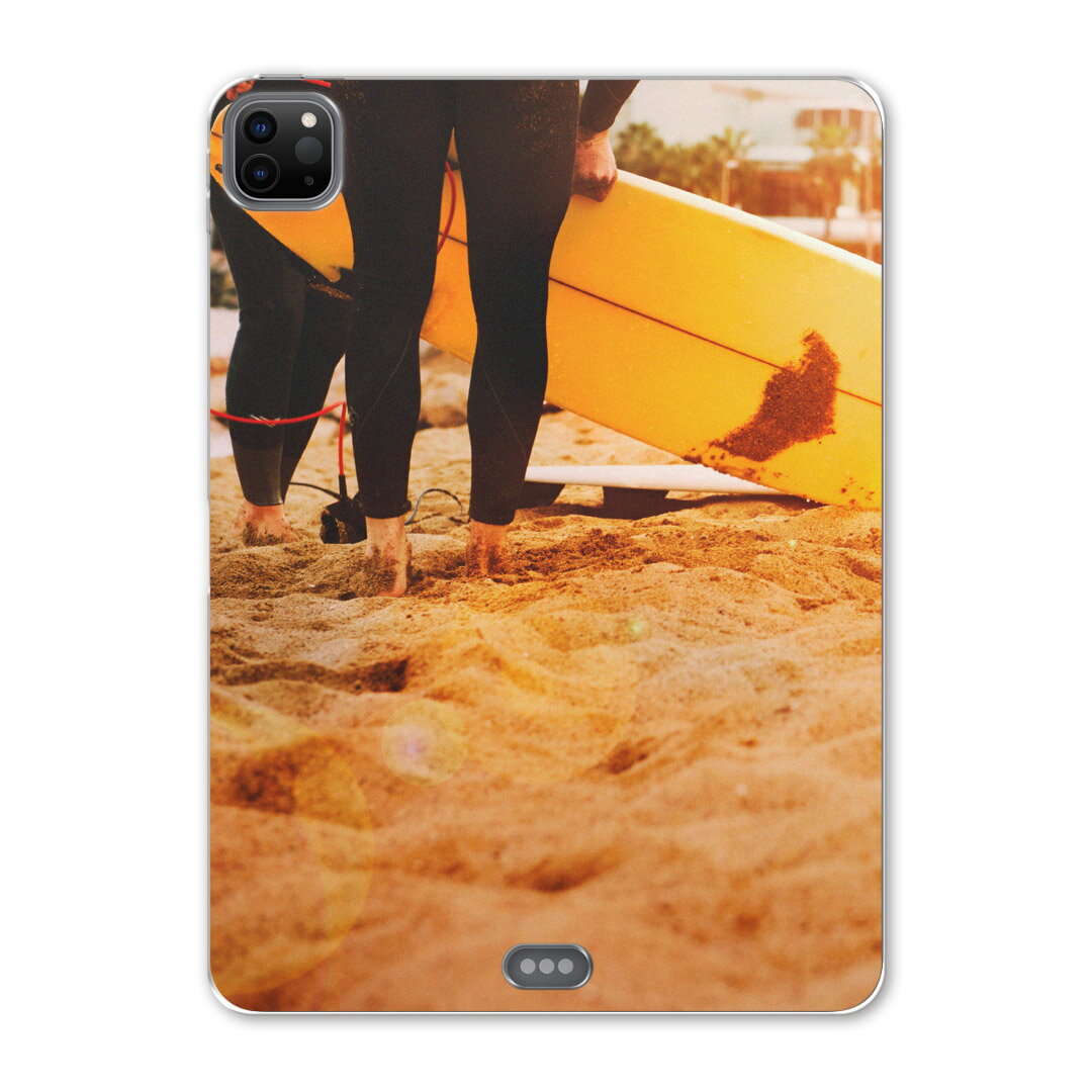 注意事項・素材ケースの入荷時期により、商品写真とは一部カメラ・ボタン穴などの形状が異なるケースを使用する場合があります。また、一部機種のTPU商品は素材強度の関係でケースの上からボタン操作するタイプとなりますが操作に影響はありません。・側面...