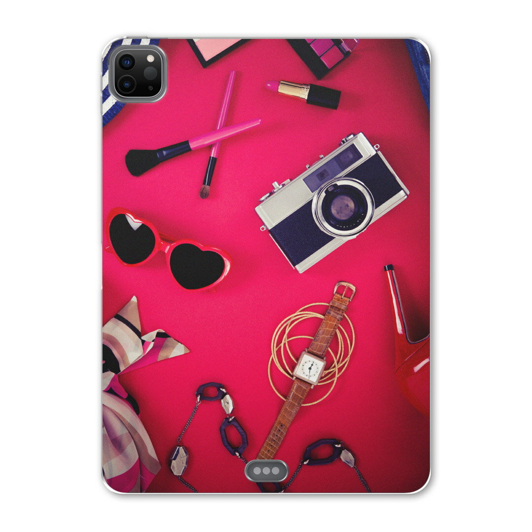 注意事項・素材ケースの入荷時期により、商品写真とは一部カメラ・ボタン穴などの形状が異なるケースを使用する場合があります。また、一部機種のTPU商品は素材強度の関係でケースの上からボタン操作するタイプとなりますが操作に影響はありません。・側面...