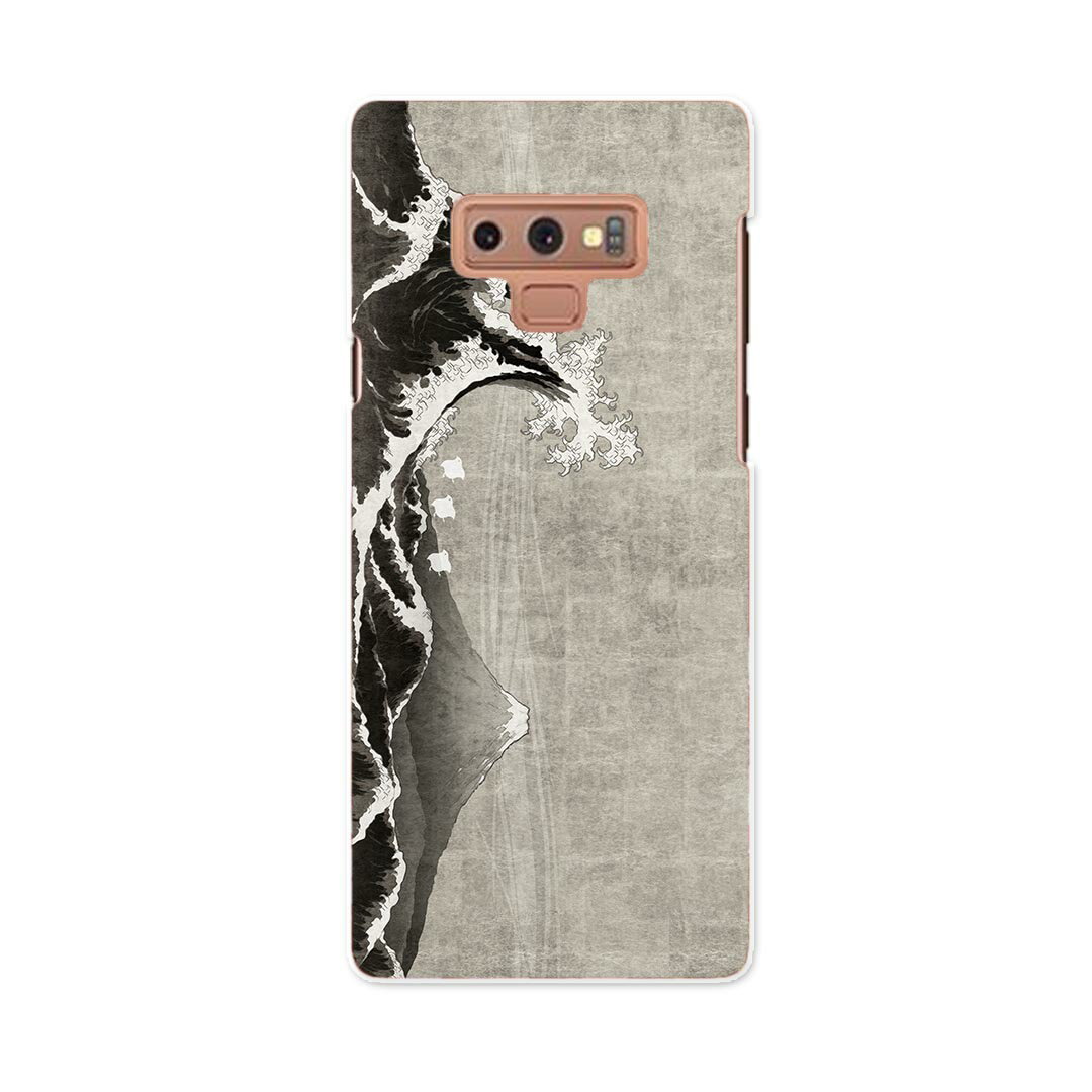 注意事項素材ケースの入荷時期により、商品写真とは一部カメラ・ボタン穴などの形状が異なるケースを使用する場合があります。また、一部機種のTPU商品は素材強度の関係でケースの上からボタン等を操作するタイプとなりますが操作に影響はありません。側面...