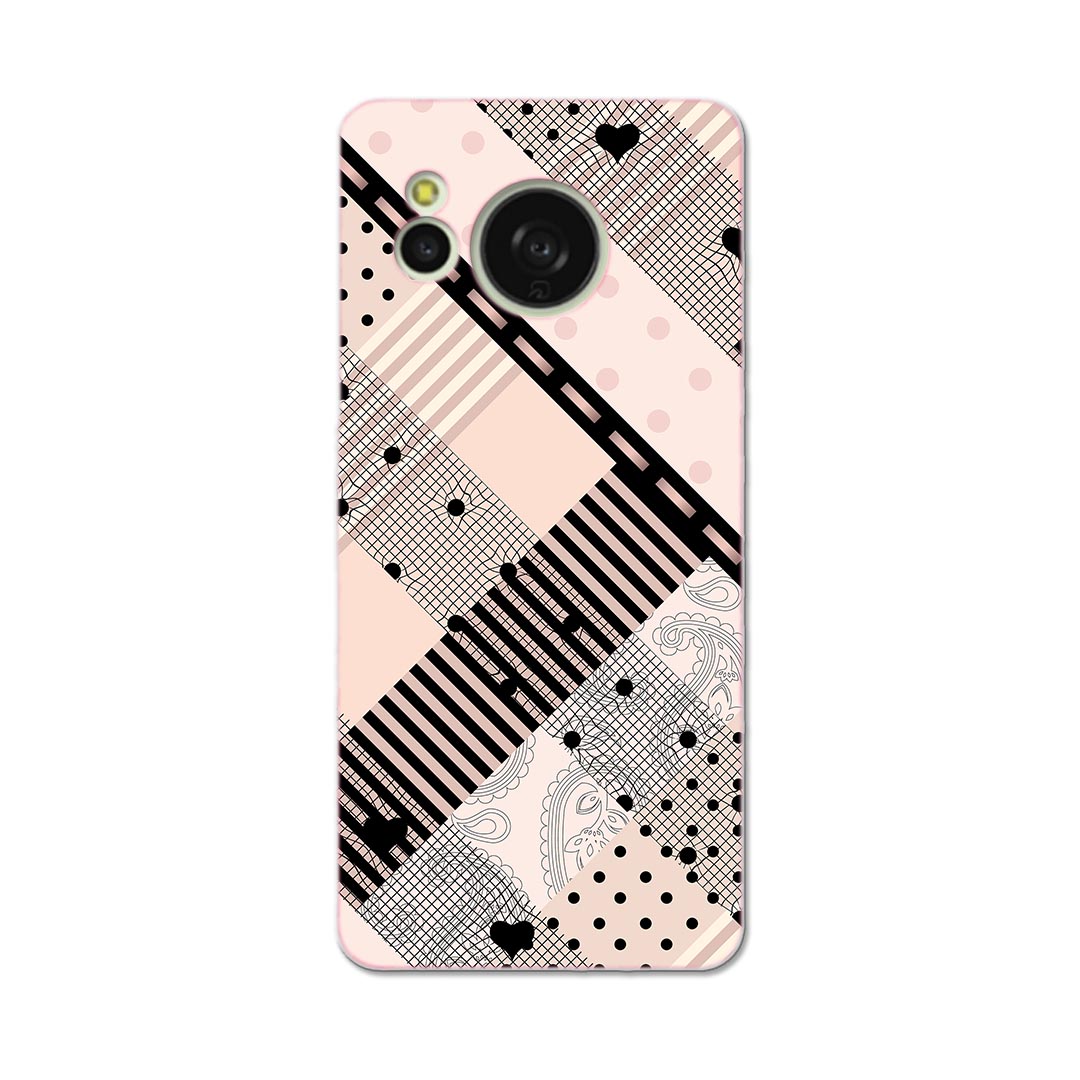 注意事項素材ケースの入荷時期により、商品写真とは一部カメラ・ボタン穴などの形状が異なるケースを使用する場合があります。また、一部機種のTPU商品は素材強度の関係でケースの上からボタン等を操作するタイプとなりますが操作に影響はありません。側面...