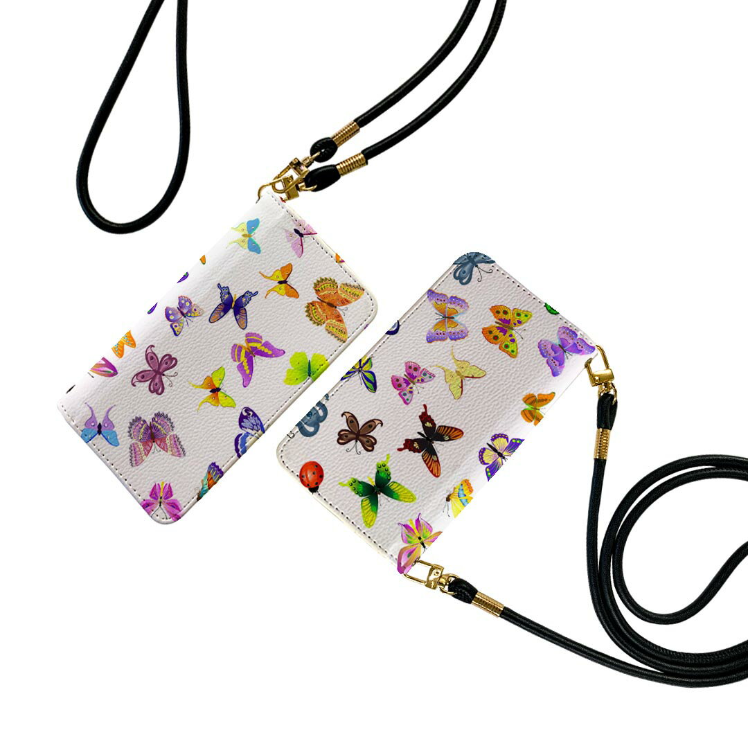 商品特徴・ショルダー付き手帳型スマホケース・シームレスな全面デザイン（内側は落ち着いたオフホワイト）・外側は高品質の人工革を使用・内側にはスマホを装着するケースが付属・機種専用のカメラホール仕様でケースを装着したままの撮影が可能・ワンセグや...