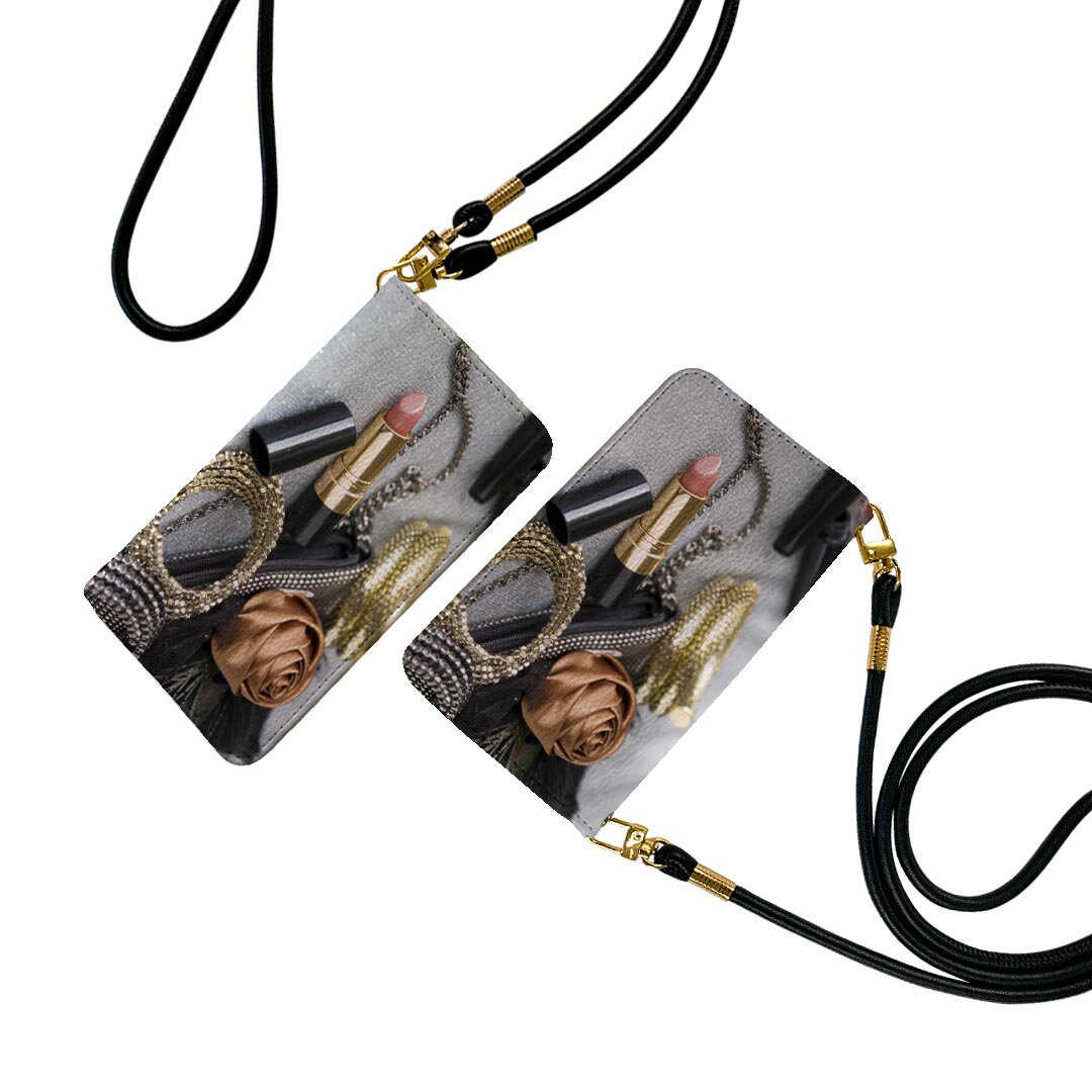 商品特徴・ショルダー付き手帳型スマホケース・シームレスな全面デザイン（内側は落ち着いたオフホワイト）・外側は高品質の人工革を使用・内側にはスマホを装着するケースが付属・機種専用のカメラホール仕様でケースを装着したままの撮影が可能・ワンセグや...