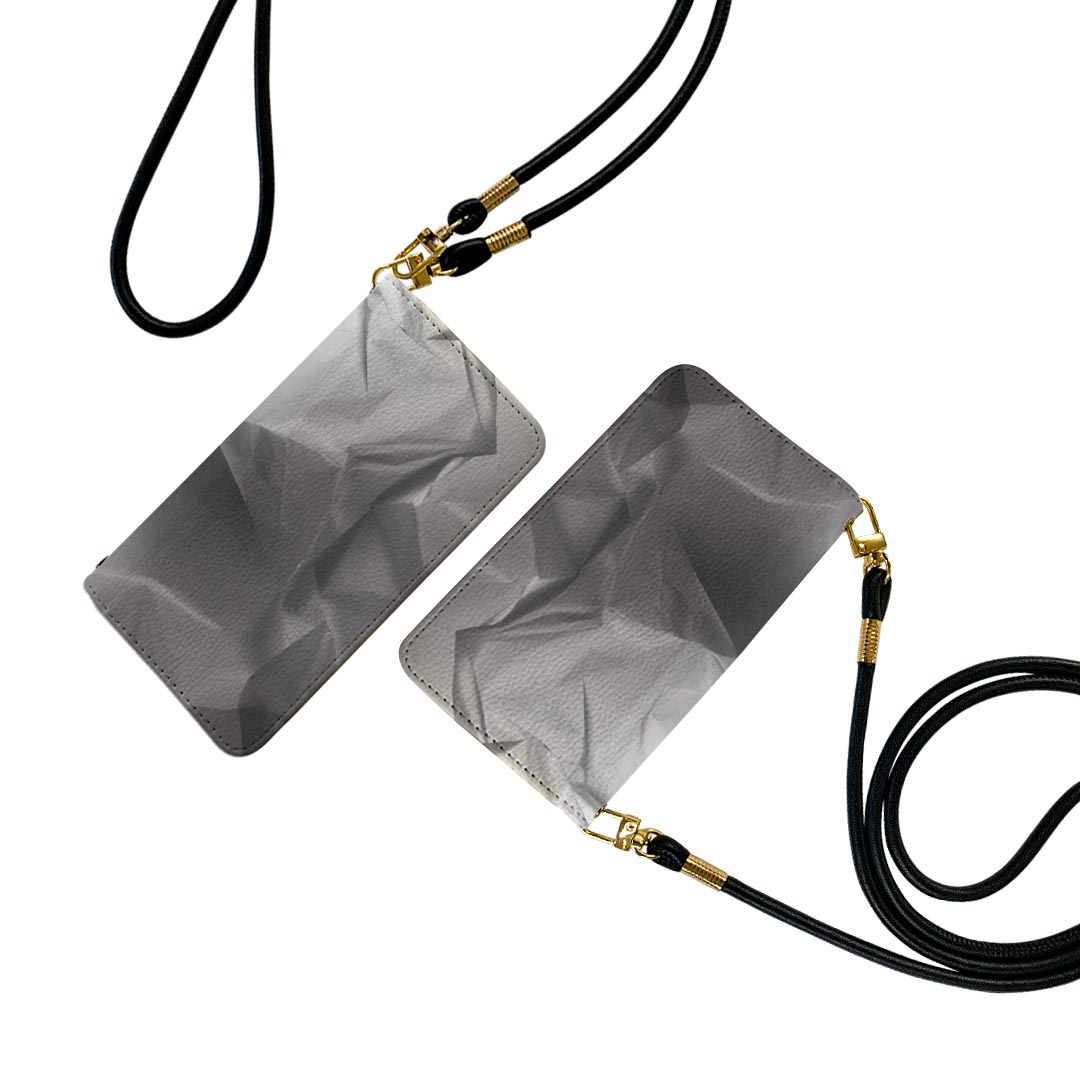 商品特徴・ショルダー付き手帳型スマホケース・シームレスな全面デザイン（内側は落ち着いたオフホワイト）・外側は高品質の人工革を使用・内側にはスマホを装着するケースが付属・機種専用のカメラホール仕様でケースを装着したままの撮影が可能・ワンセグや...