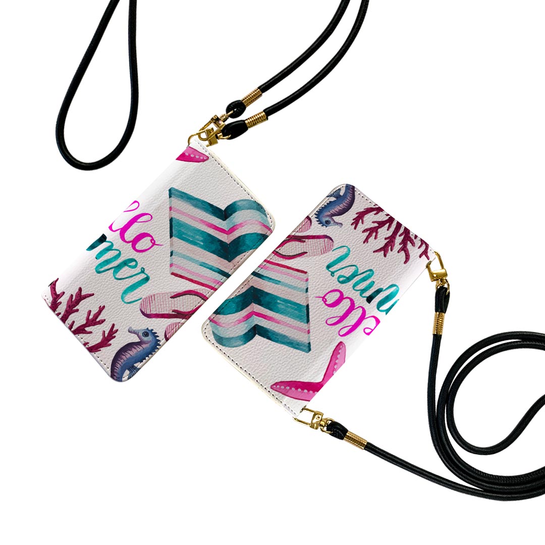 商品特徴・ショルダー付き手帳型スマホケース・シームレスな全面デザイン（内側は落ち着いたオフホワイト）・外側は高品質の人工革を使用・内側にはスマホを装着するケースが付属・機種専用のカメラホール仕様でケースを装着したままの撮影が可能・ワンセグや...