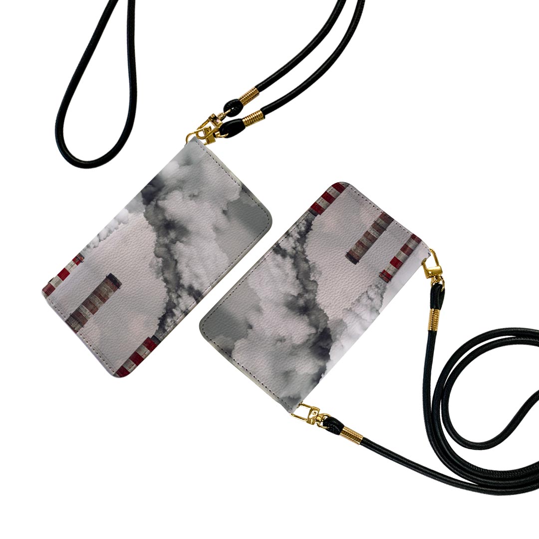 商品特徴・ショルダー付き手帳型スマホケース・シームレスな全面デザイン（内側は落ち着いたオフホワイト）・外側は高品質の人工革を使用・内側にはスマホを装着するケースが付属・機種専用のカメラホール仕様でケースを装着したままの撮影が可能・ワンセグや...