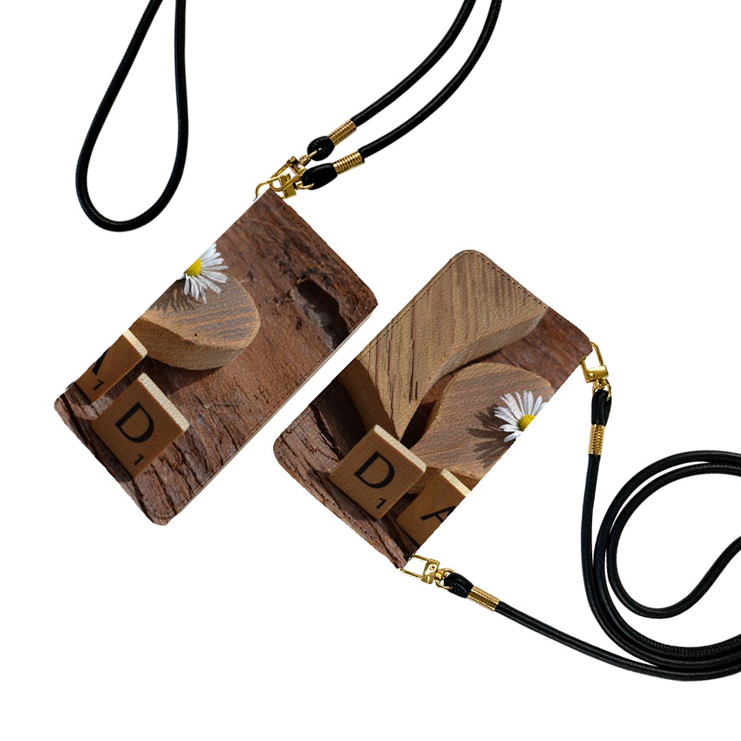 商品特徴・ショルダー付き手帳型スマホケース・シームレスな全面デザイン（内側は落ち着いたオフホワイト）・外側は高品質の人工革を使用・内側にはスマホを装着するケースが付属・機種専用のカメラホール仕様でケースを装着したままの撮影が可能・ワンセグや...