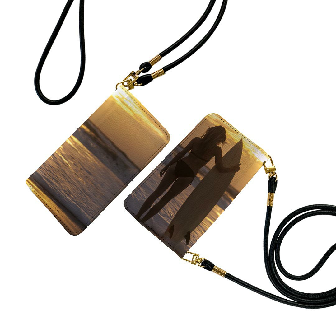 商品特徴・ショルダー付き手帳型スマホケース・シームレスな全面デザイン（内側は落ち着いたオフホワイト）・外側は高品質の人工革を使用・内側にはスマホを装着するケースが付属・機種専用のカメラホール仕様でケースを装着したままの撮影が可能・ワンセグや...