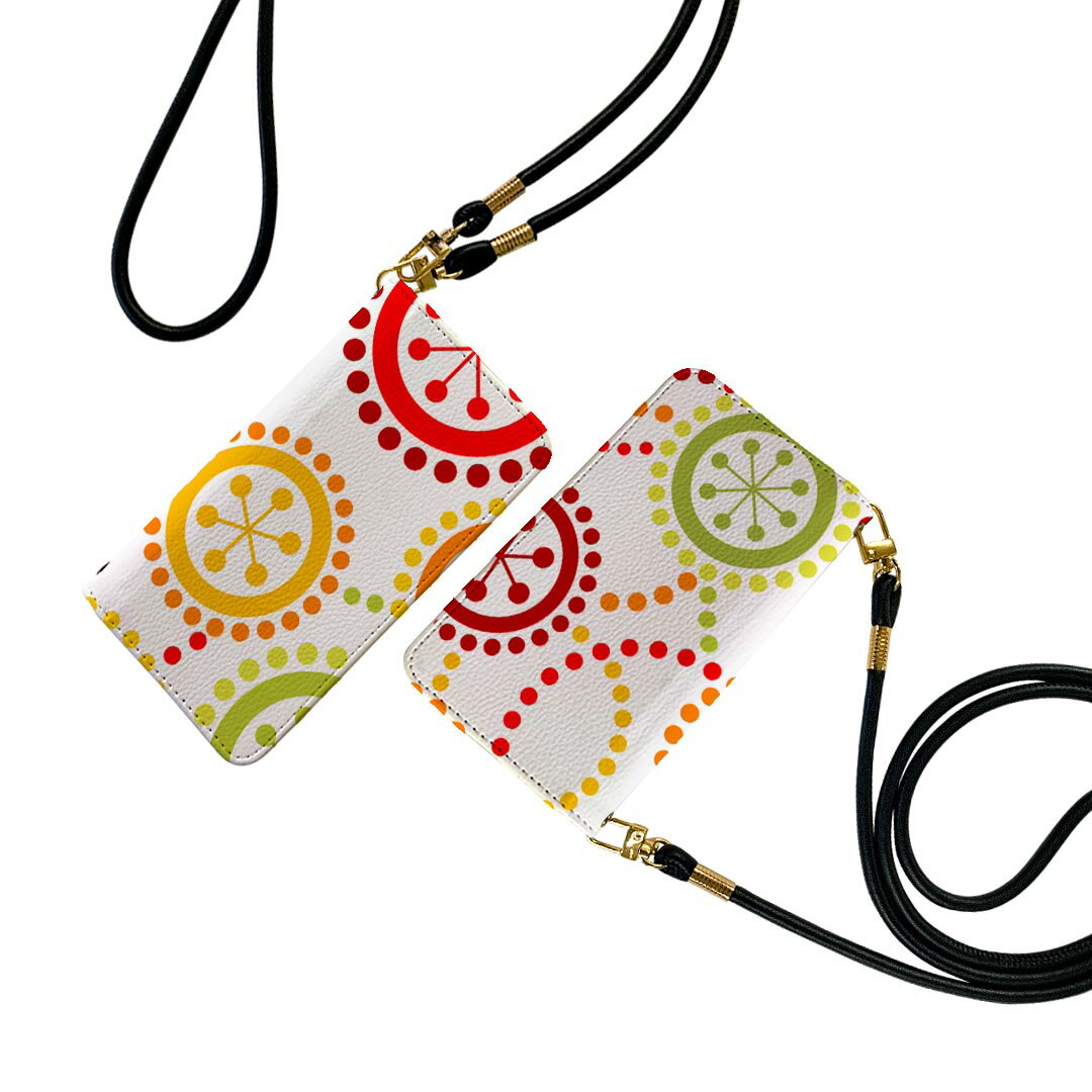 商品特徴・ショルダー付き手帳型スマホケース・シームレスな全面デザイン（内側は落ち着いたオフホワイト）・外側は高品質の人工革を使用・内側にはスマホを装着するケースが付属・機種専用のカメラホール仕様でケースを装着したままの撮影が可能・ワンセグや...