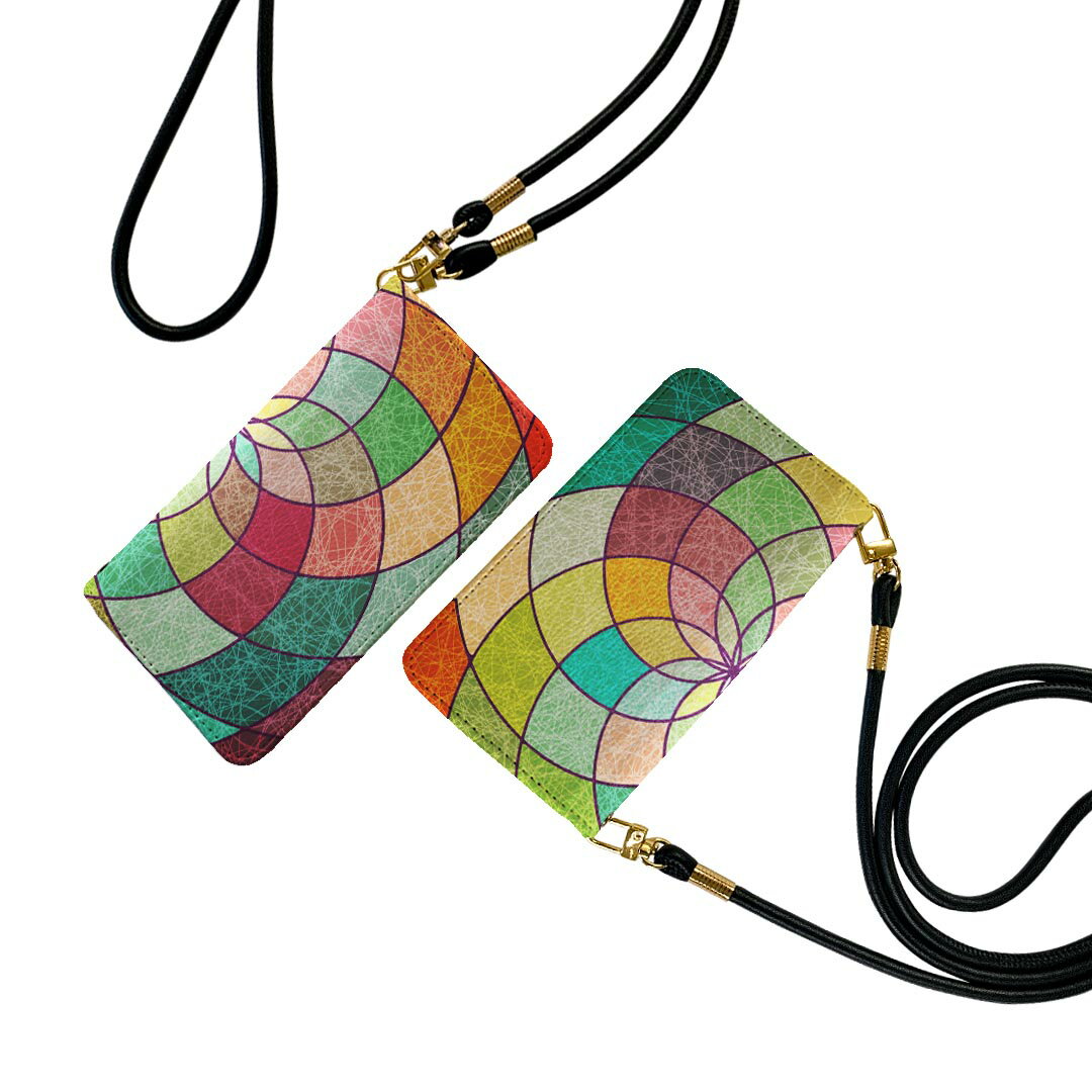 商品特徴・ショルダー付き手帳型スマホケース・シームレスな全面デザイン（内側は落ち着いたオフホワイト）・外側は高品質の人工革を使用・内側にはスマホを装着するケースが付属・機種専用のカメラホール仕様でケースを装着したままの撮影が可能・ワンセグや...