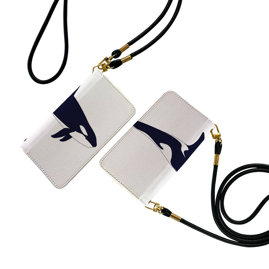 商品特徴・ショルダー付き手帳型スマホケース・シームレスな全面デザイン（内側は落ち着いたオフホワイト）・外側は高品質の人工革を使用・内側にはスマホを装着するケースが付属・機種専用のカメラホール仕様でケースを装着したままの撮影が可能・ワンセグや...