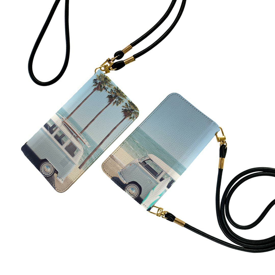 商品特徴・ショルダー付き手帳型スマホケース・シームレスな全面デザイン（内側は落ち着いたオフホワイト）・外側は高品質の人工革を使用・内側にはスマホを装着するケースが付属・機種専用のカメラホール仕様でケースを装着したままの撮影が可能・ワンセグや...