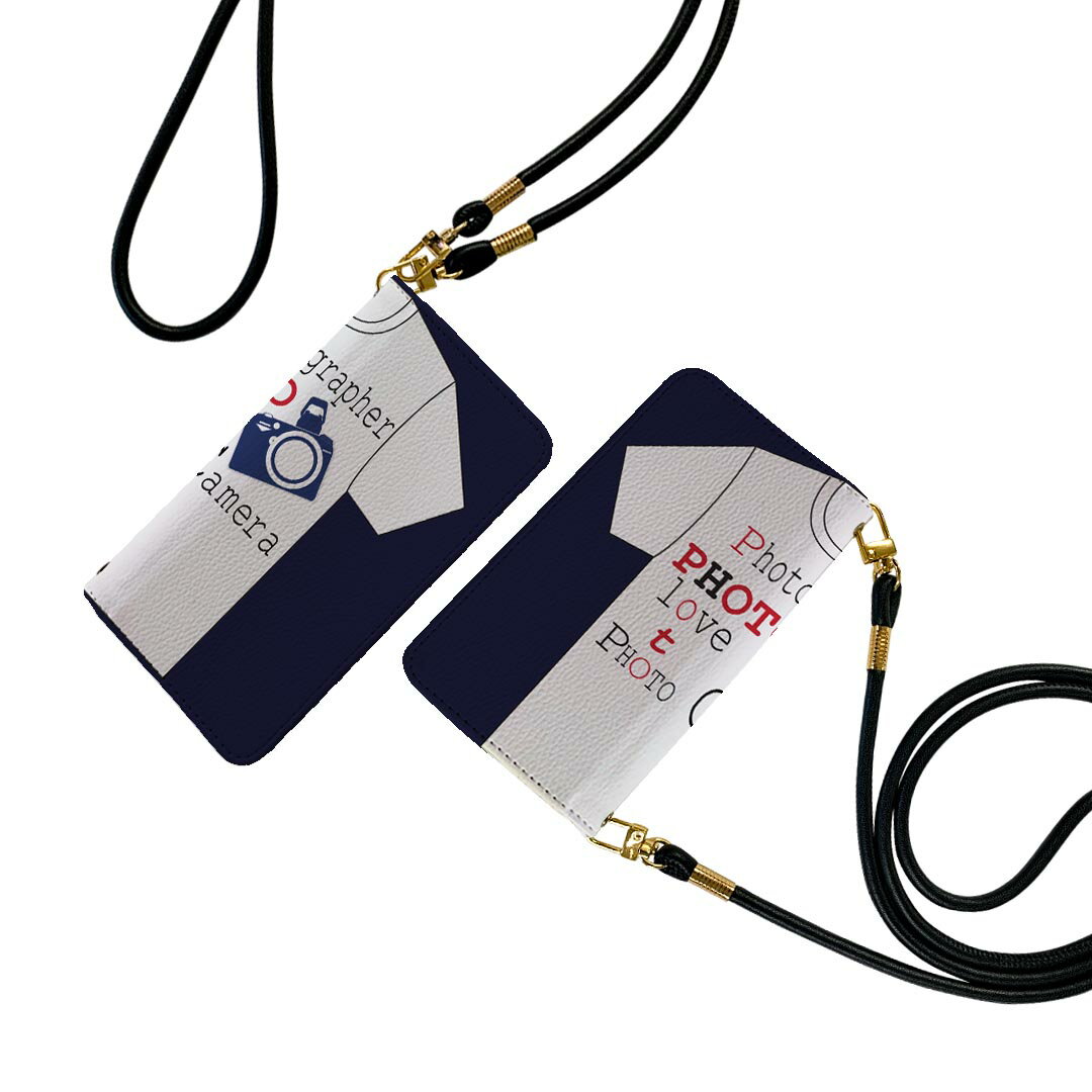 商品特徴・ショルダー付き手帳型スマホケース・シームレスな全面デザイン（内側は落ち着いたオフホワイト）・外側は高品質の人工革を使用・内側にはスマホを装着するケースが付属・機種専用のカメラホール仕様でケースを装着したままの撮影が可能・ワンセグや...