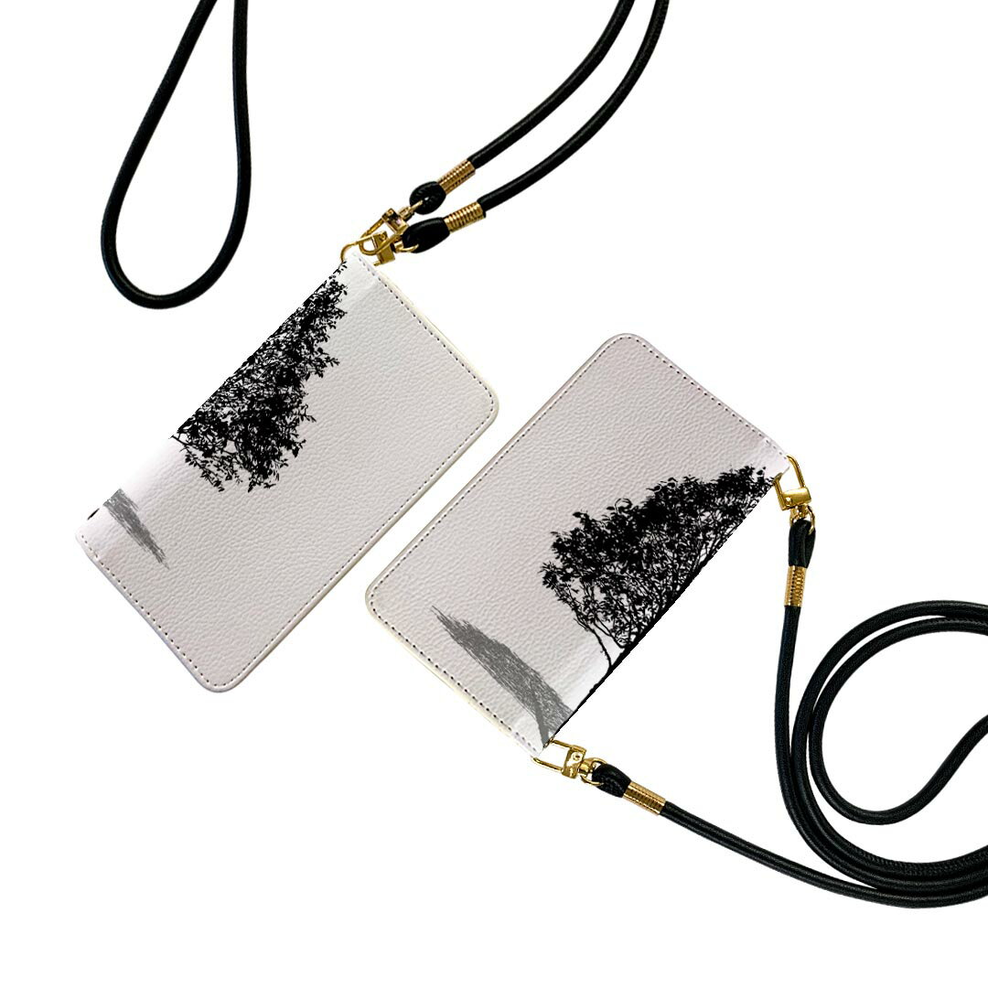 商品特徴・ショルダー付き手帳型スマホケース・シームレスな全面デザイン（内側は落ち着いたオフホワイト）・外側は高品質の人工革を使用・内側にはスマホを装着するケースが付属・機種専用のカメラホール仕様でケースを装着したままの撮影が可能・ワンセグや...