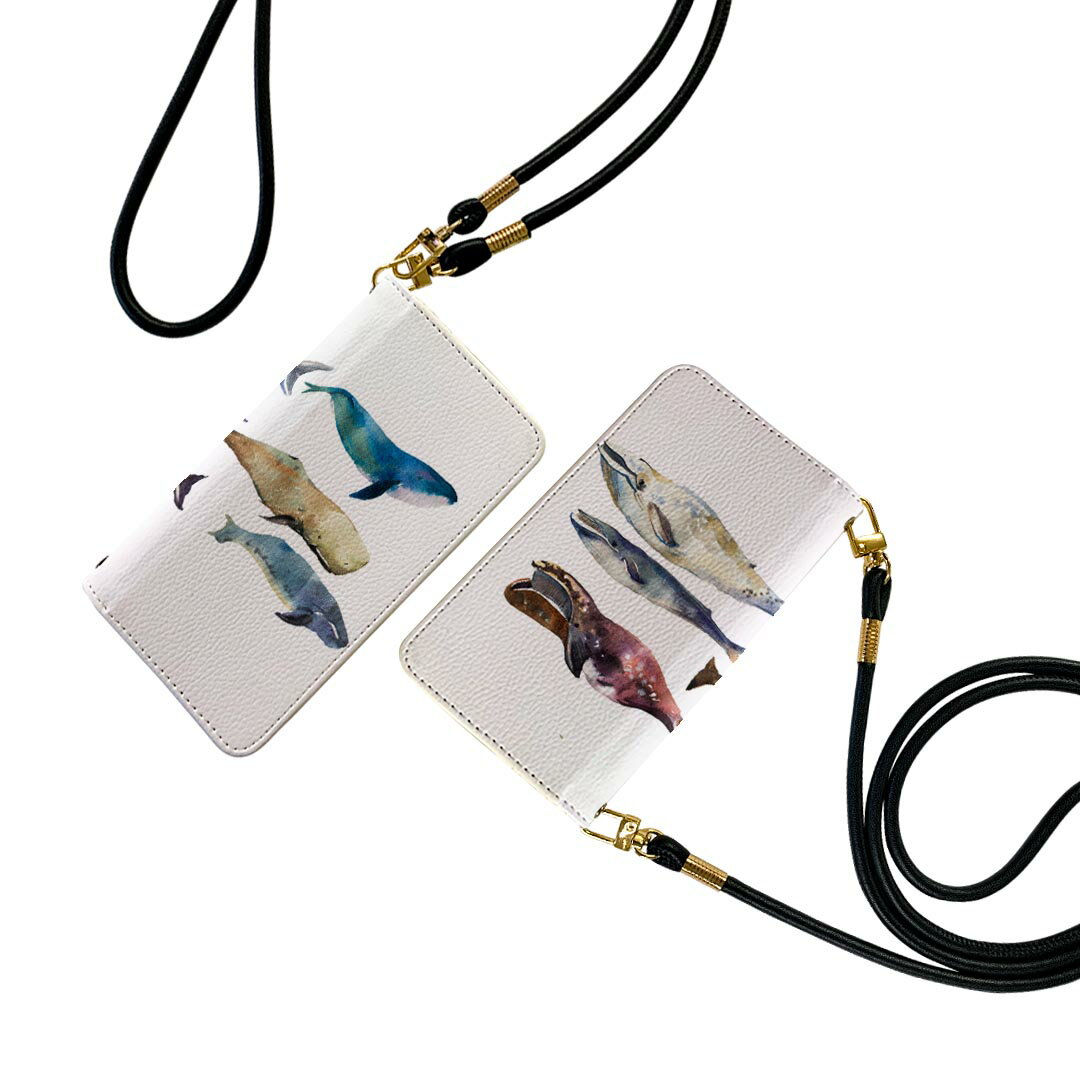 商品特徴・ショルダー付き手帳型スマホケース・シームレスな全面デザイン（内側は落ち着いたオフホワイト）・外側は高品質の人工革を使用・内側にはスマホを装着するケースが付属・機種専用のカメラホール仕様でケースを装着したままの撮影が可能・ワンセグや...