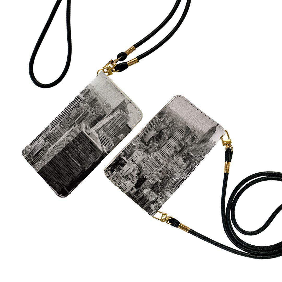 商品特徴・ショルダー付き手帳型スマホケース・シームレスな全面デザイン（内側は落ち着いたオフホワイト）・外側は高品質の人工革を使用・内側にはスマホを装着するケースが付属・機種専用のカメラホール仕様でケースを装着したままの撮影が可能・ワンセグや...