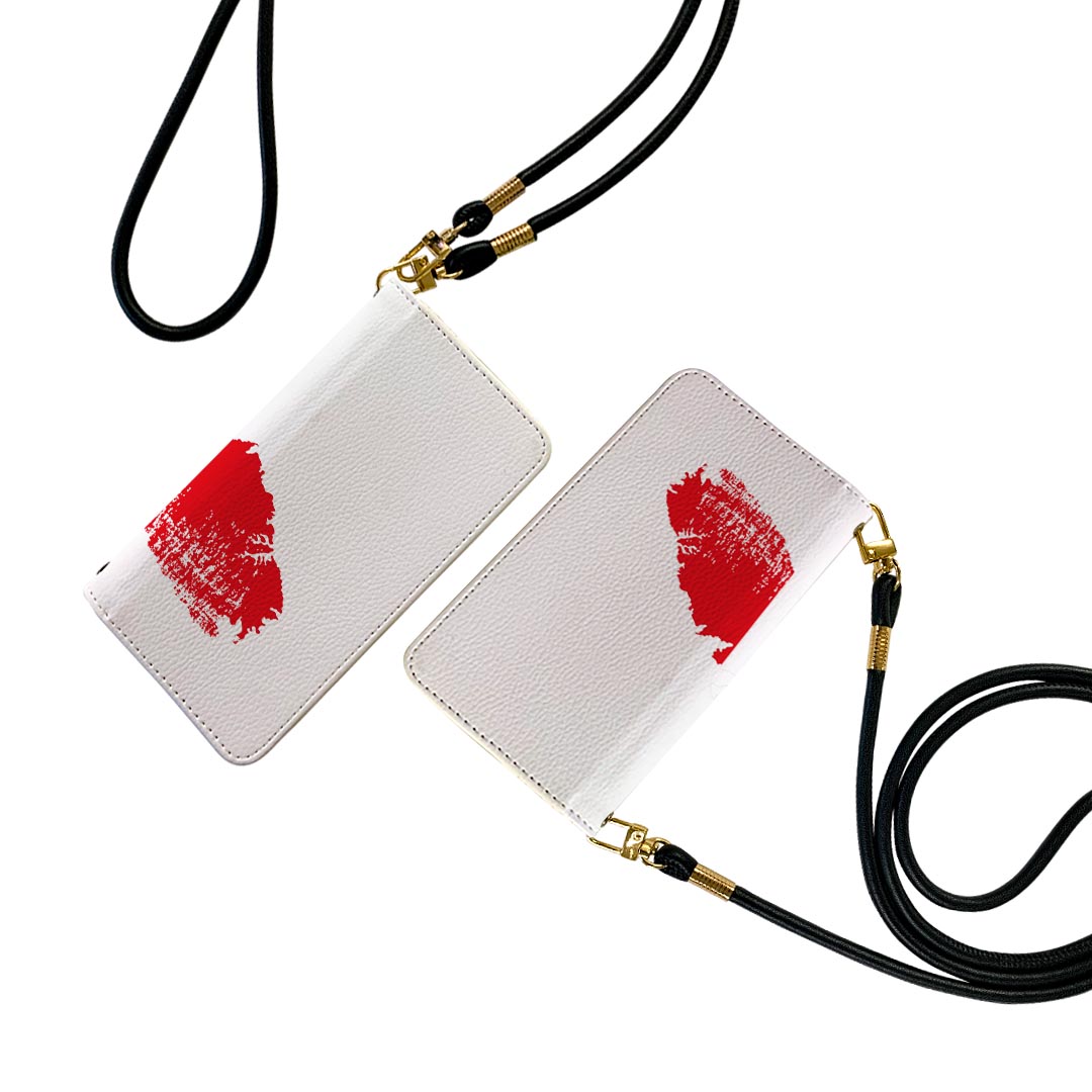 商品特徴・ショルダー付き手帳型スマホケース・シームレスな全面デザイン（内側は落ち着いたオフホワイト）・外側は高品質の人工革を使用・内側にはスマホを装着するケースが付属・機種専用のカメラホール仕様でケースを装着したままの撮影が可能・ワンセグや...