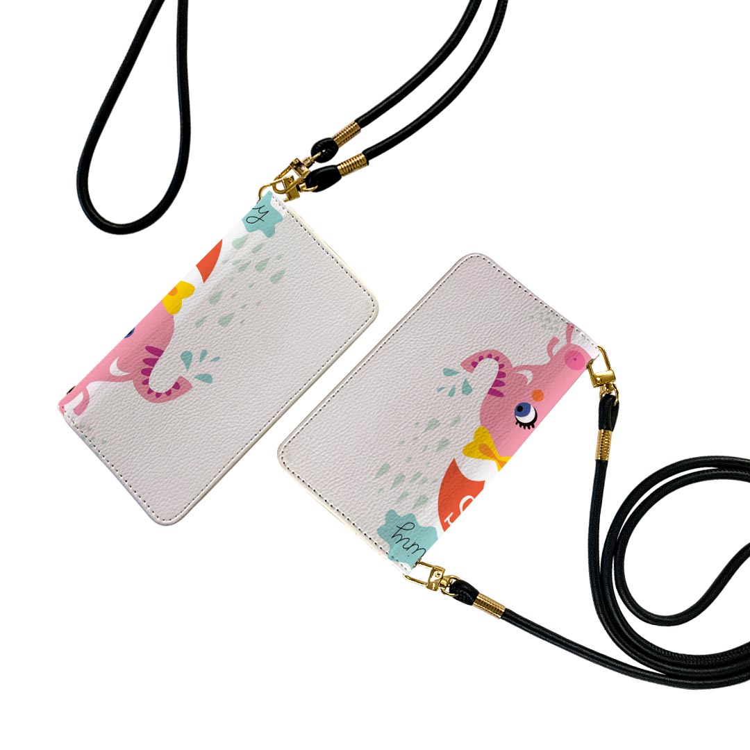 商品特徴・ショルダー付き手帳型スマホケース・シームレスな全面デザイン（内側は落ち着いたオフホワイト）・外側は高品質の人工革を使用・内側にはスマホを装着するケースが付属・機種専用のカメラホール仕様でケースを装着したままの撮影が可能・ワンセグや...