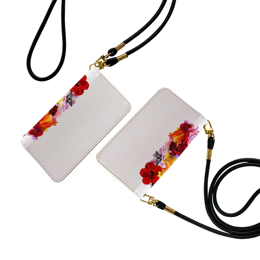 商品特徴・ショルダー付き手帳型スマホケース・シームレスな全面デザイン（内側は落ち着いたオフホワイト）・外側は高品質の人工革を使用・内側にはスマホを装着するケースが付属・機種専用のカメラホール仕様でケースを装着したままの撮影が可能・ワンセグや...