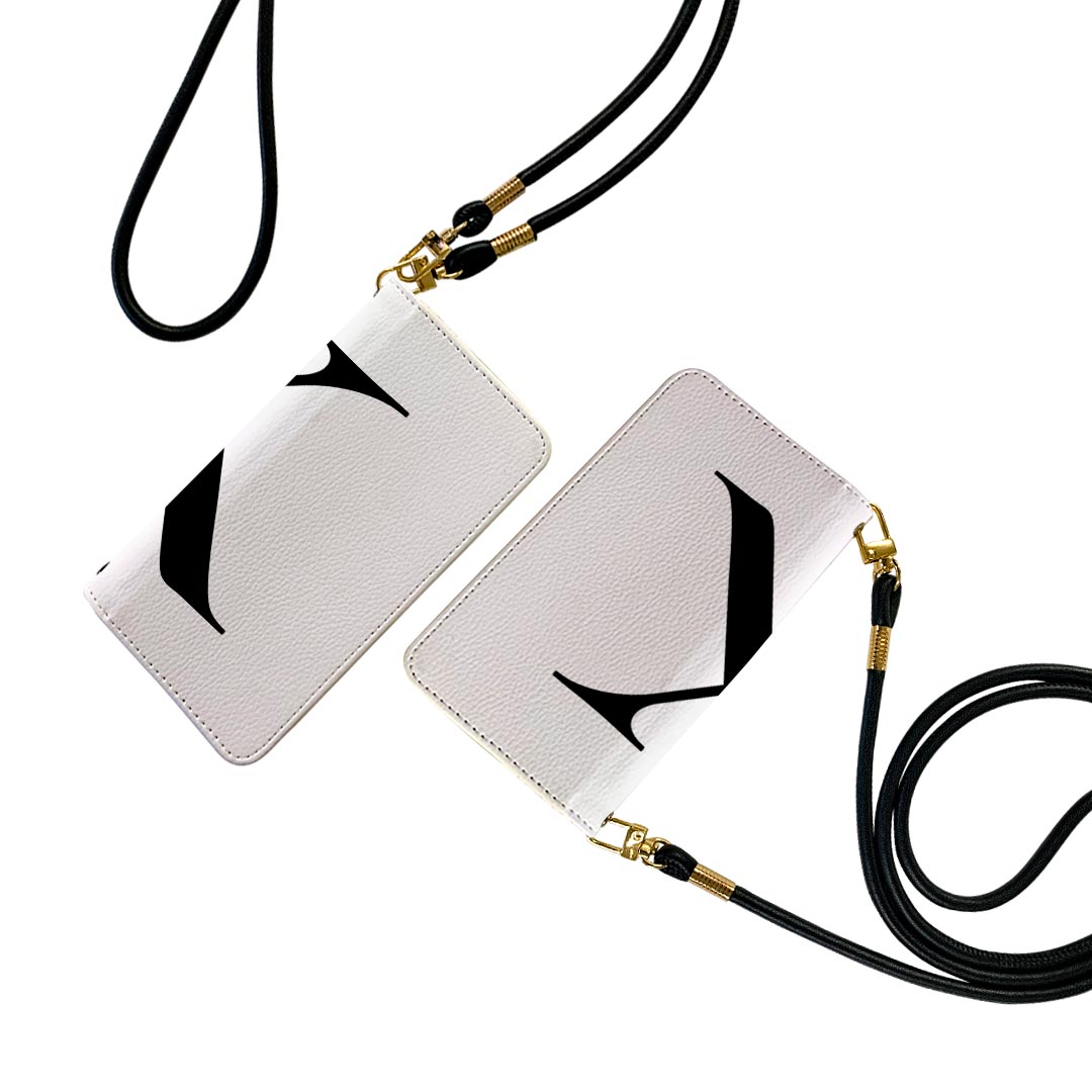 商品特徴・ショルダー付き手帳型スマホケース・シームレスな全面デザイン（内側は落ち着いたオフホワイト）・外側は高品質の人工革を使用・内側にはスマホを装着するケースが付属・機種専用のカメラホール仕様でケースを装着したままの撮影が可能・ワンセグや...